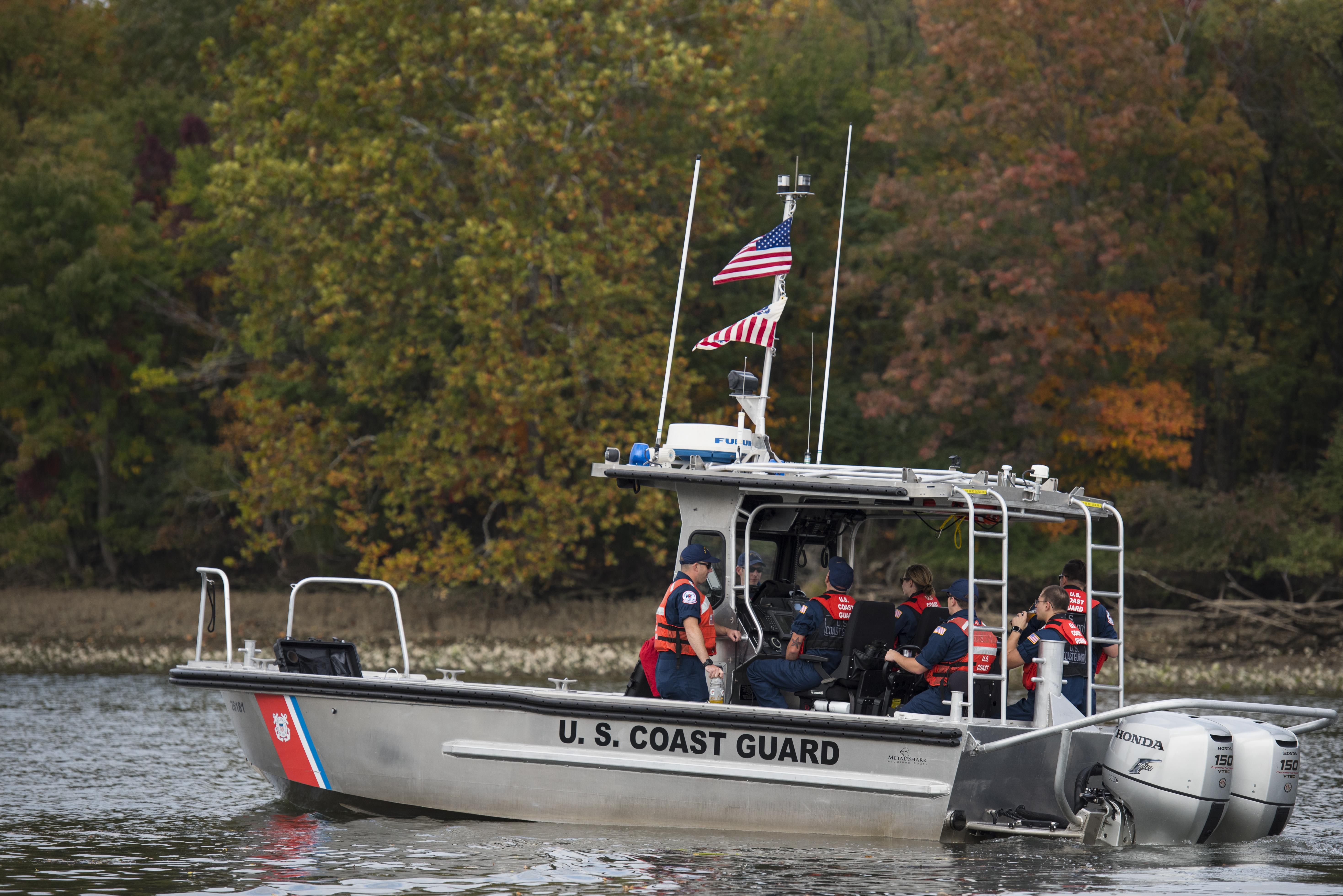 USCG Atlantic Strike Team trains on Delaware River > Joint Base McGuire ...