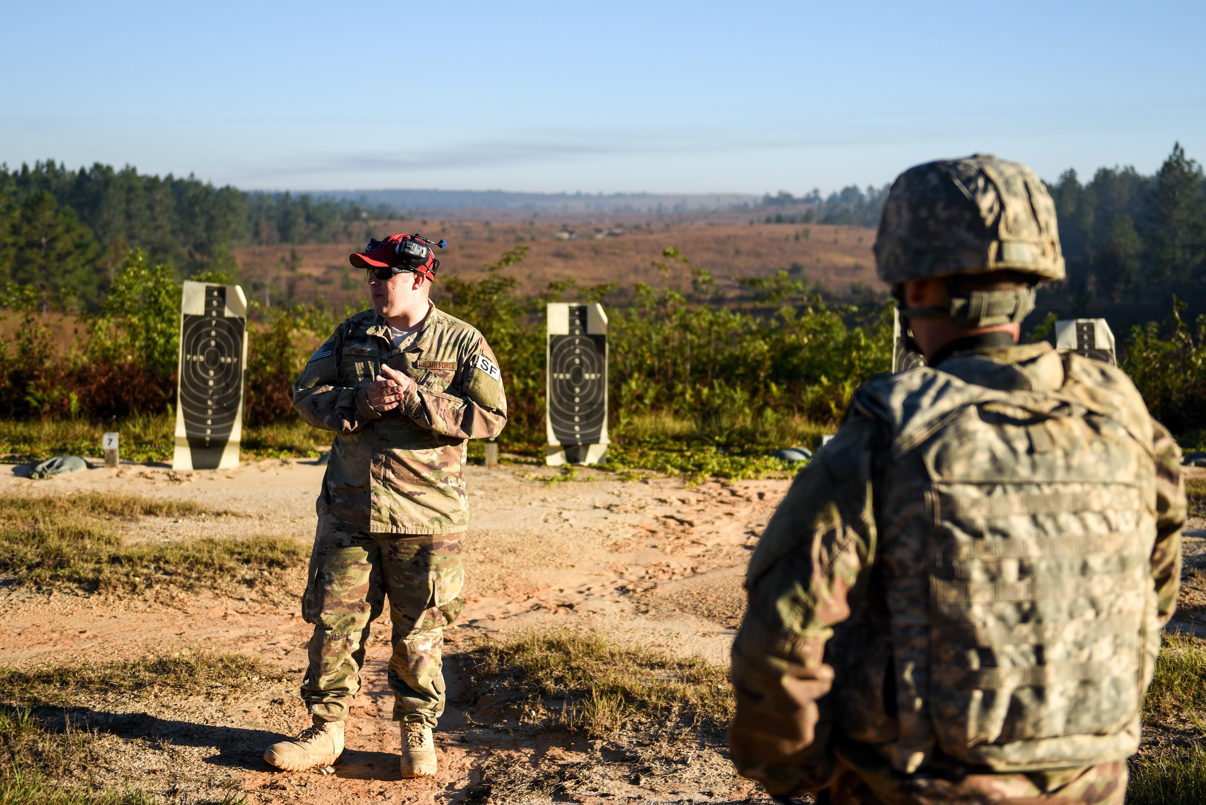 Air Commandos receive combat arms training > Hurlburt Field > Article ...