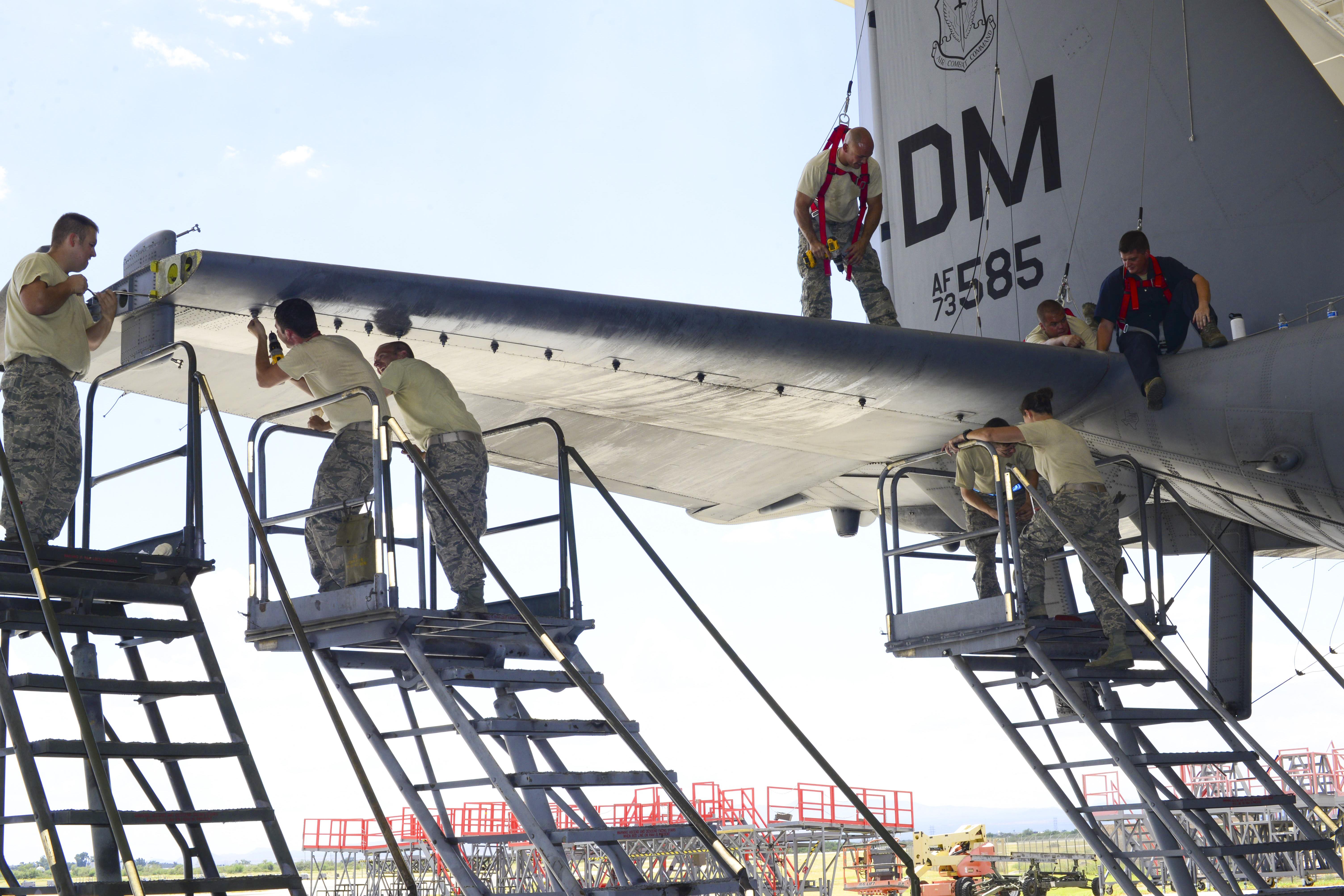 Compass Call Crew | U.S. Department of War