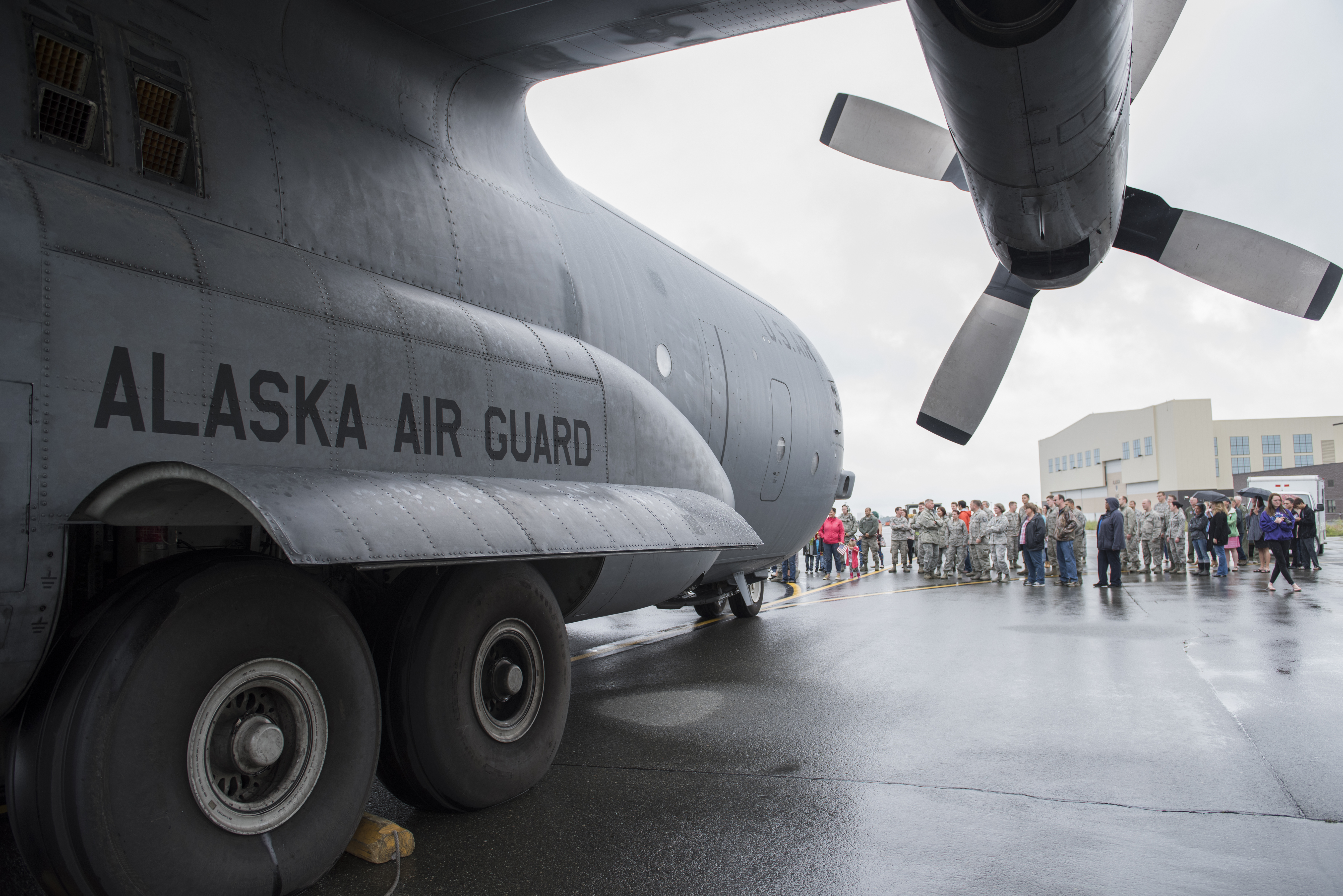 More than 100 Alaska Air Guard operators, maintainers return from ...