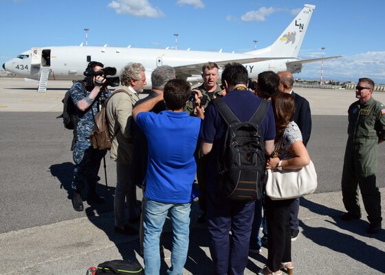 Patrol Squadron 45 Conducts Static Display at Naval Support Activity ...