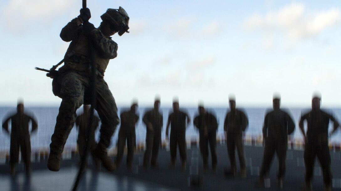 Lookout below: 31st MEU Marines refine fast-rope skills
