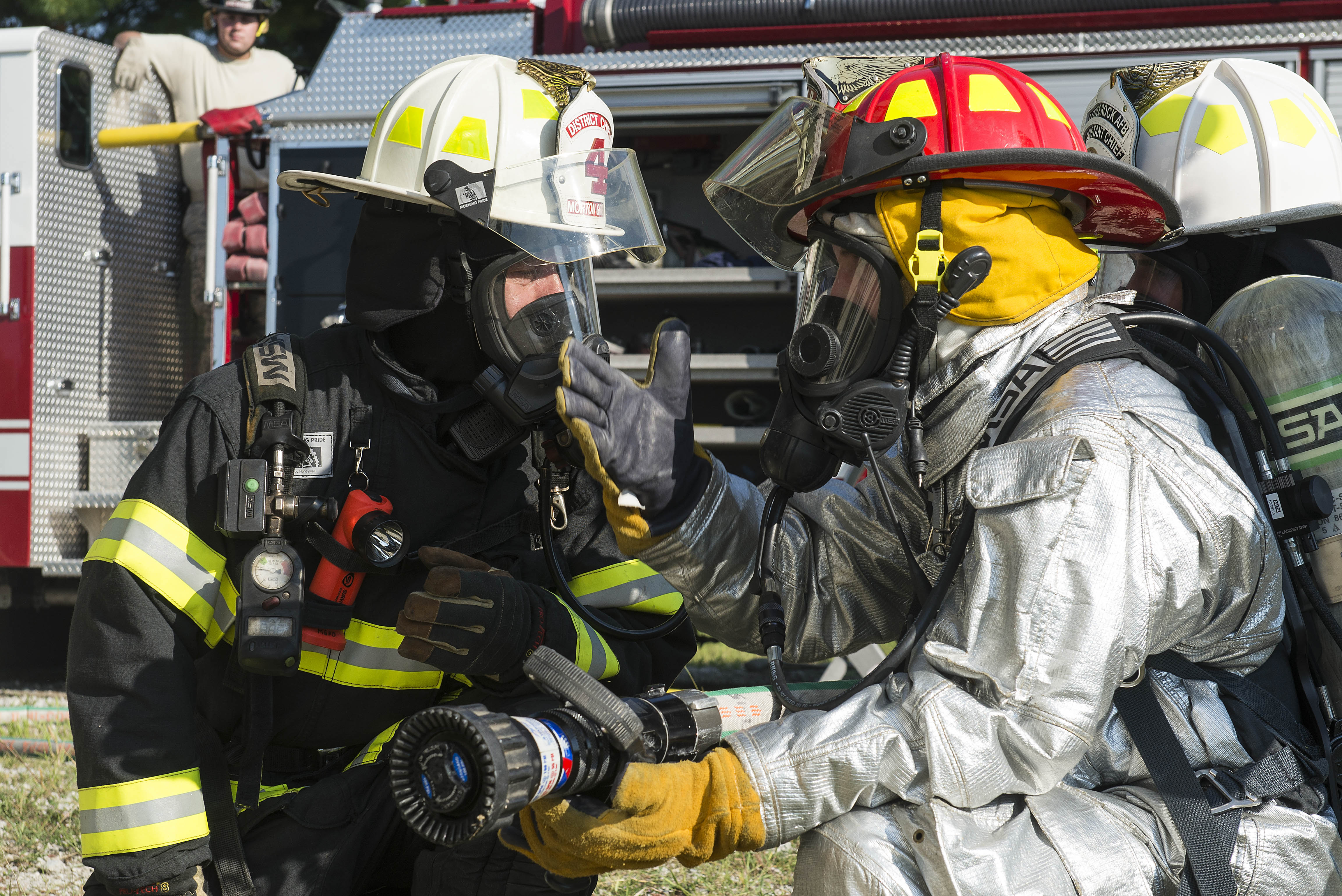 375th CES holds fire training exercise > Scott Air Force Base > News