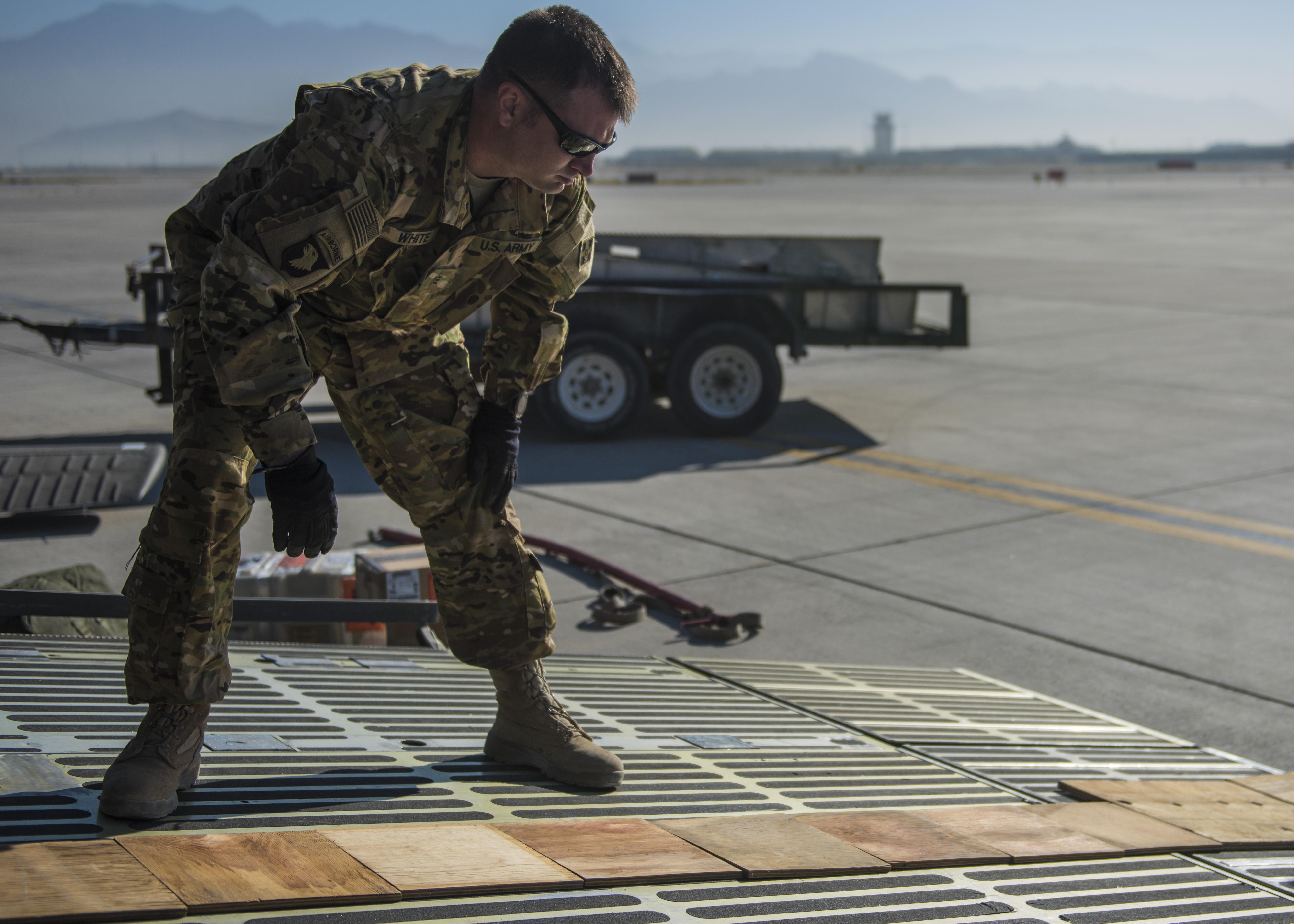 Blackhawks get first class flight > U.S. Air Forces Central > News