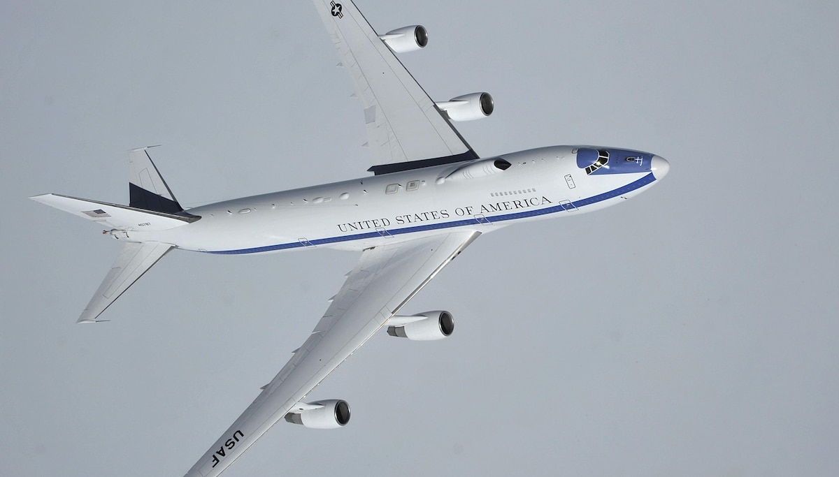 The Contrails: Aircraft, Weapons Systems: E-4B > United States Air ...