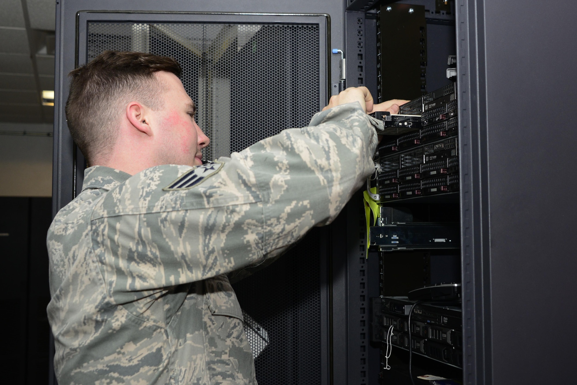 Network Operations serve D-M > Davis-Monthan Air Force Base > Article View