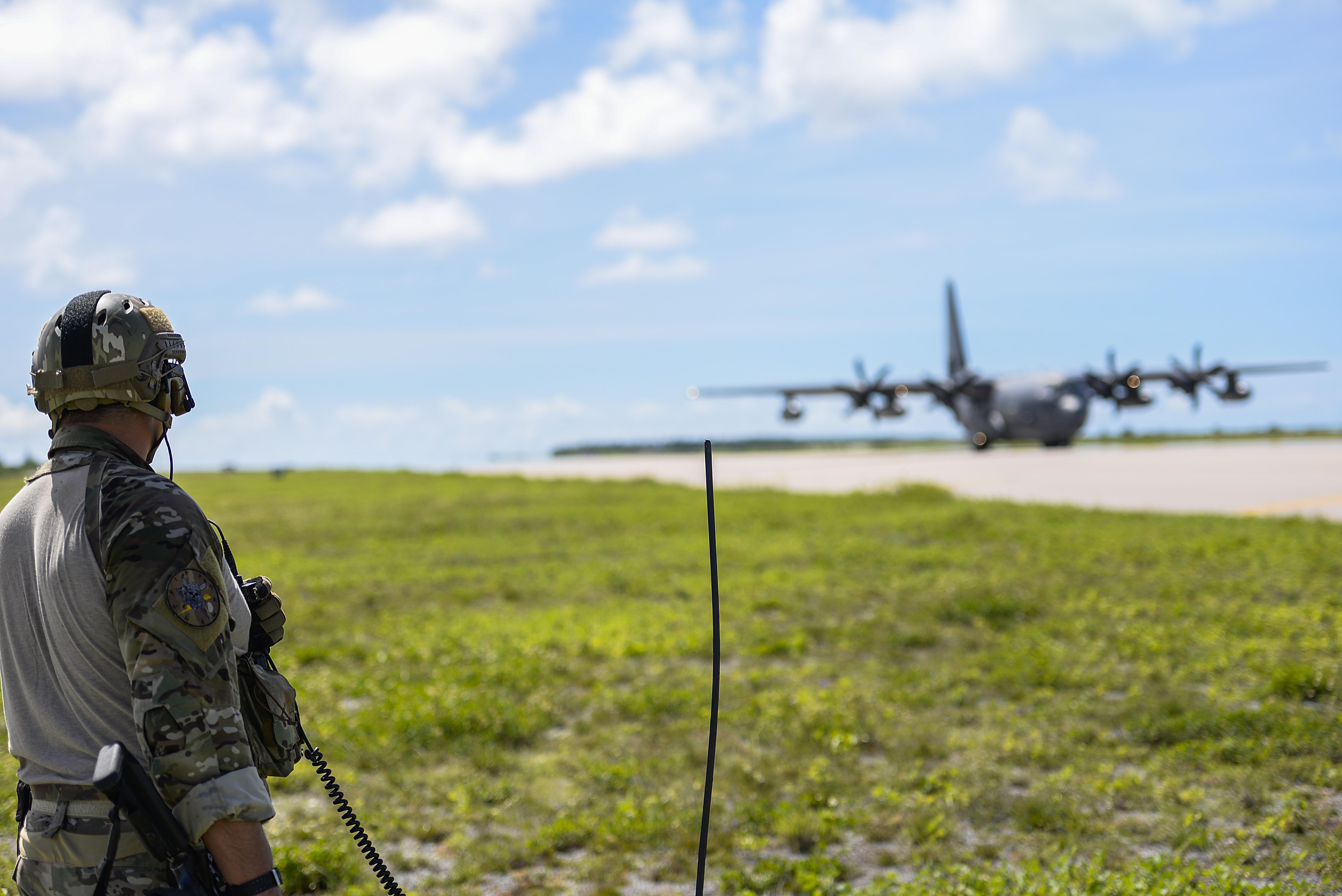 Seizing an airfield > Air Force Special Operations Command > Article ...