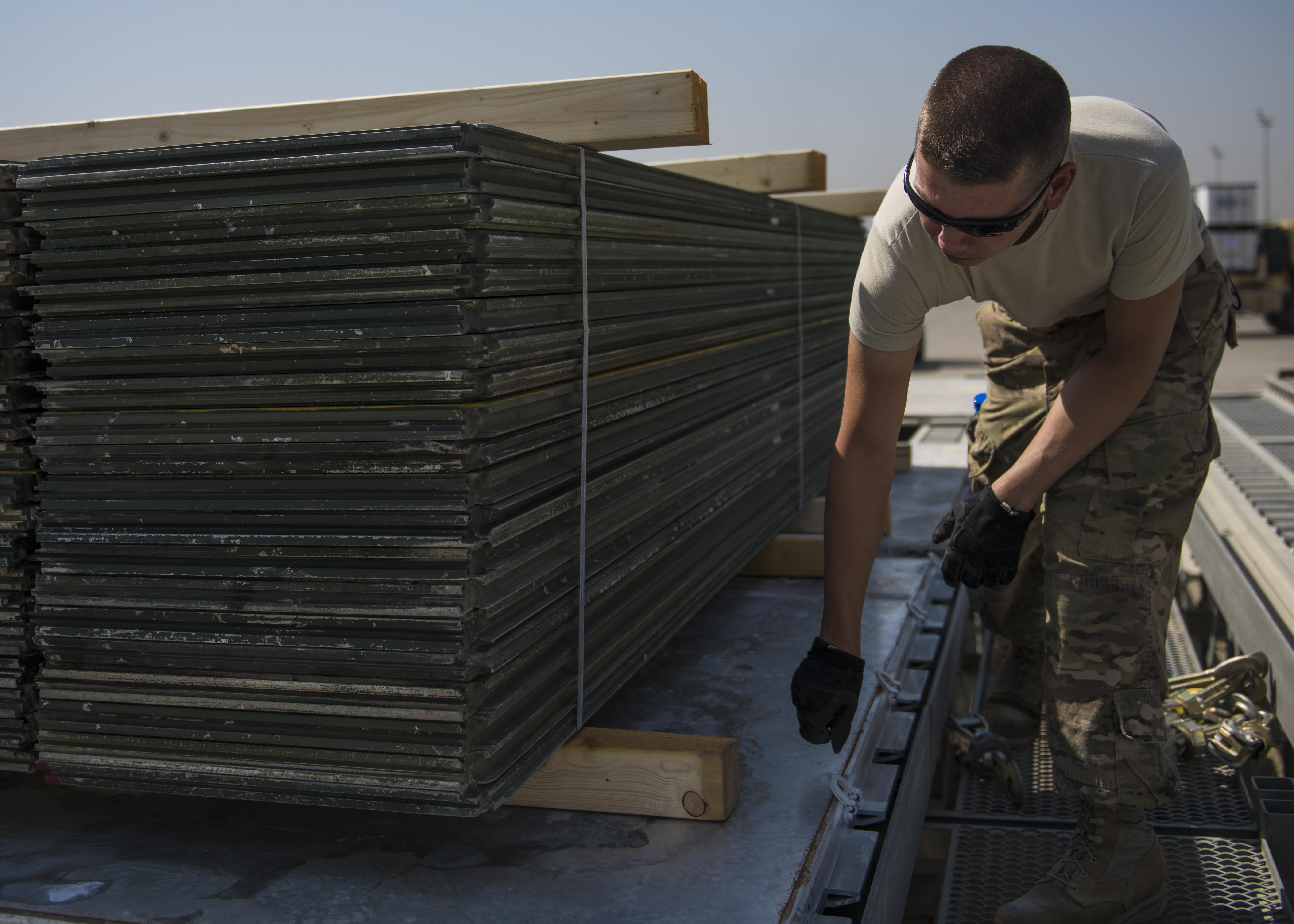 CMRE palletizes matting > U.S. Air Forces Central > News