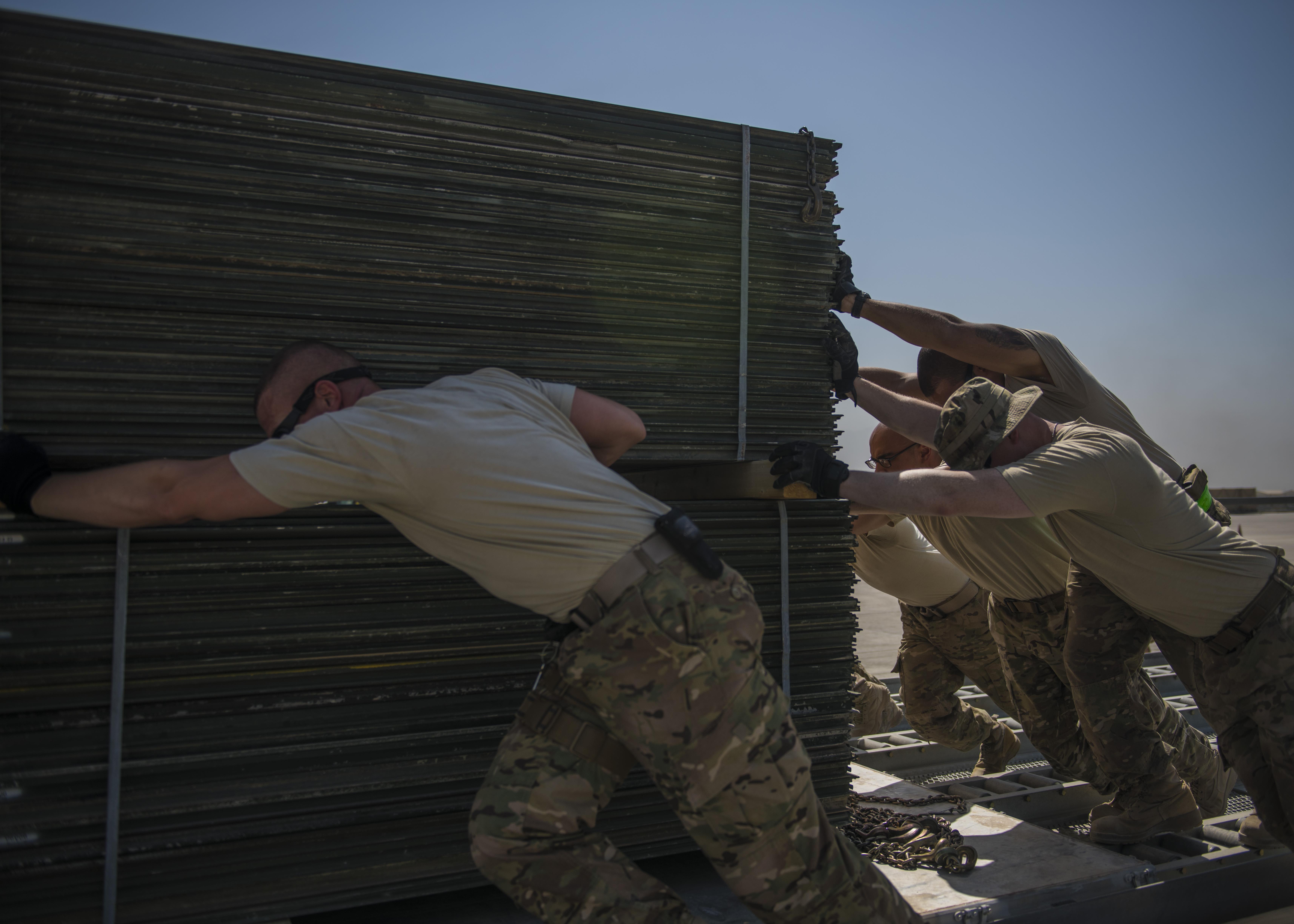 CMRE palletizes matting > U.S. Air Forces Central > News