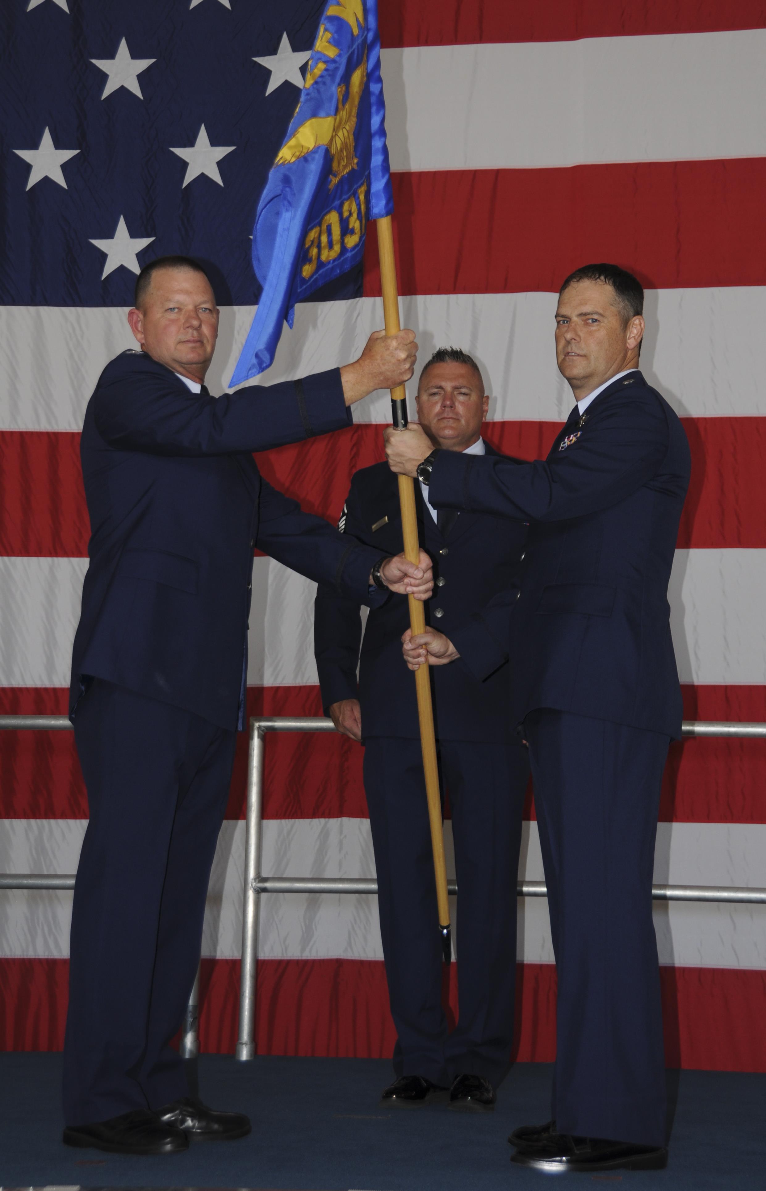 303rd Fighter Squadron assumes new commander > 442d Fighter Wing ...