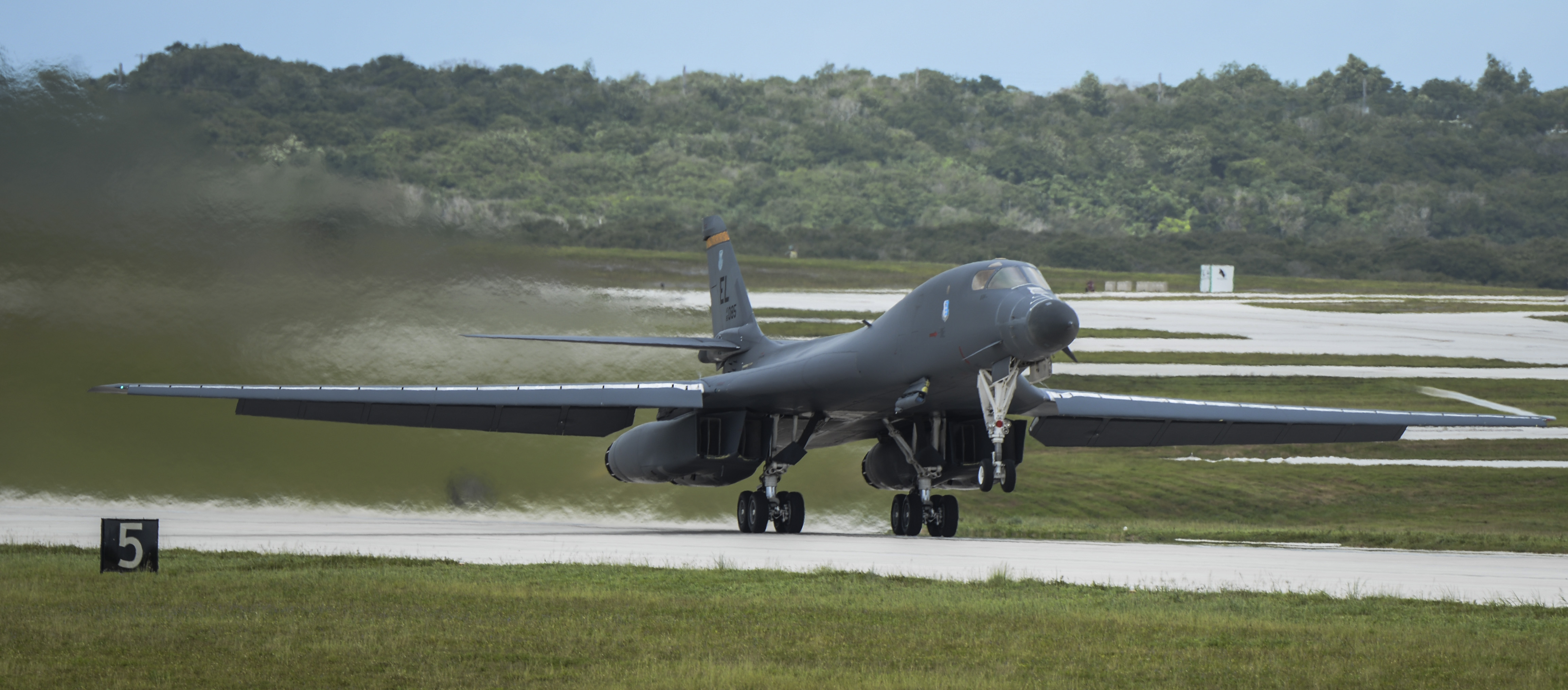 Valiant Shield integrates joint training among U.S. forces > 8th Air ...