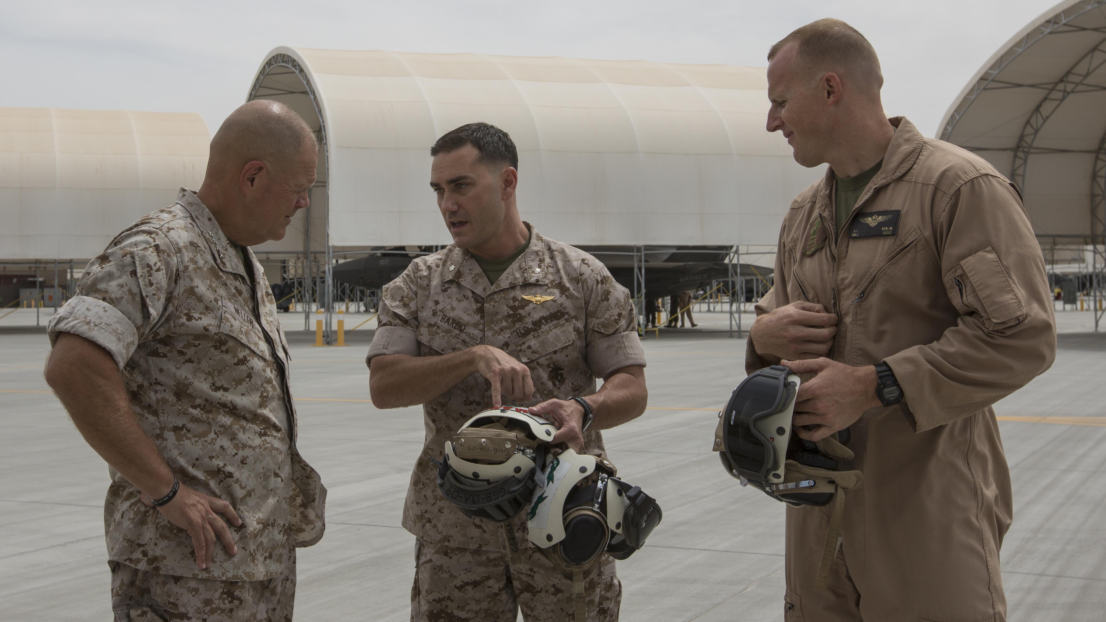 CMC visits MCAS Yuma