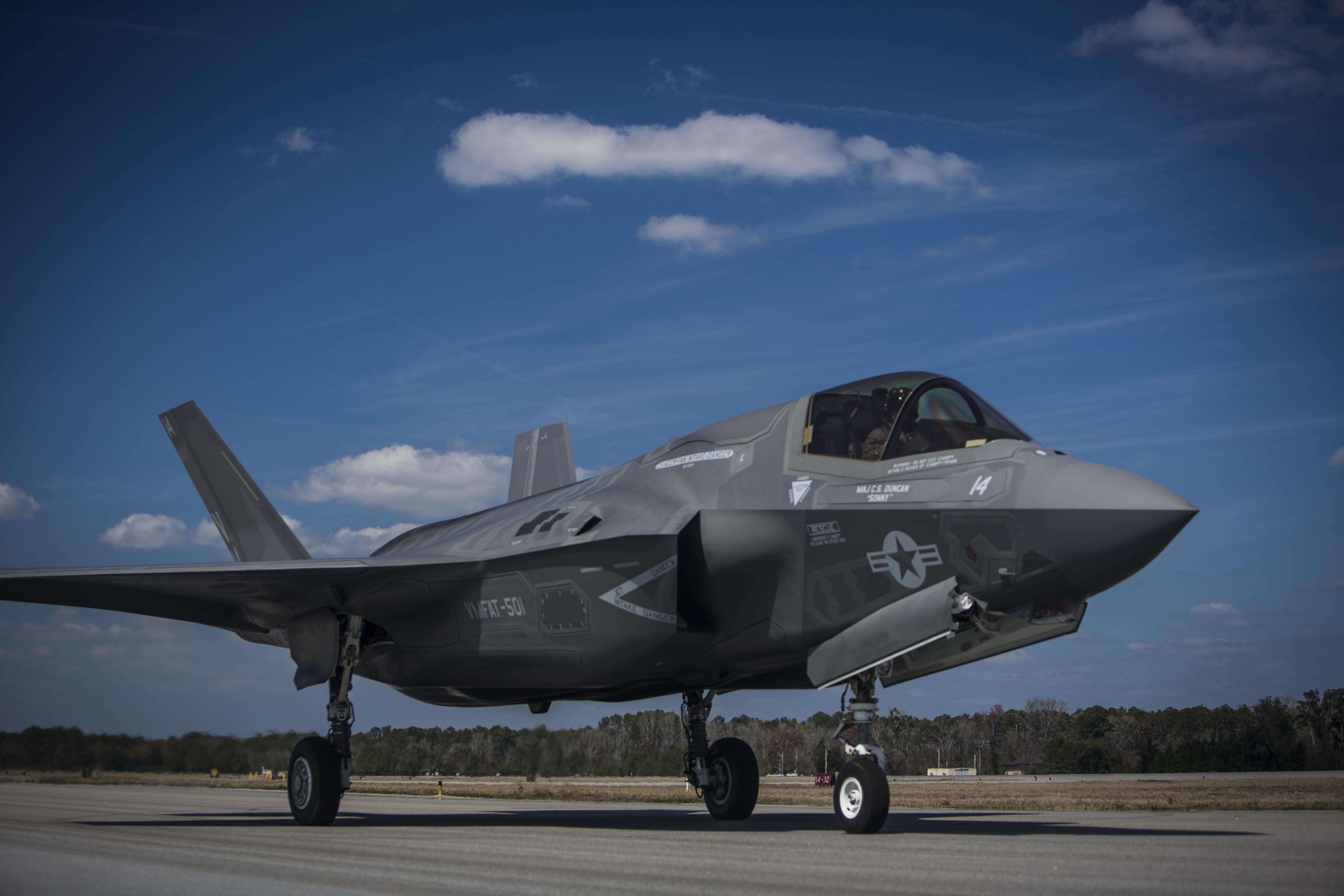 F 35 Raptor Vertical Take Off
