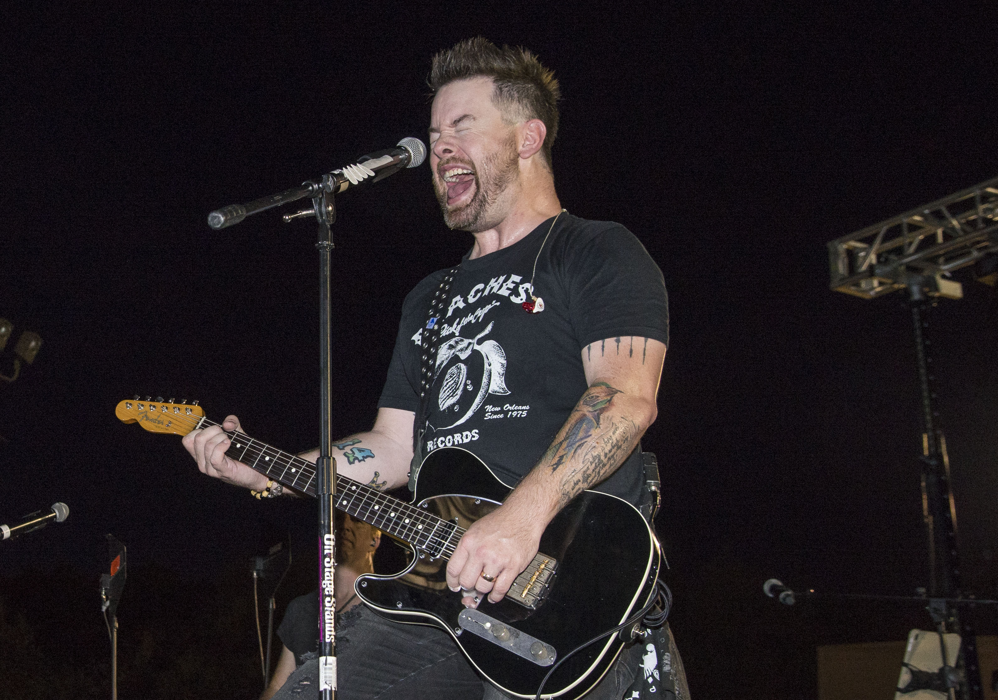In town for concert, David Cook gets taste of Airmen’s lifestyle ...