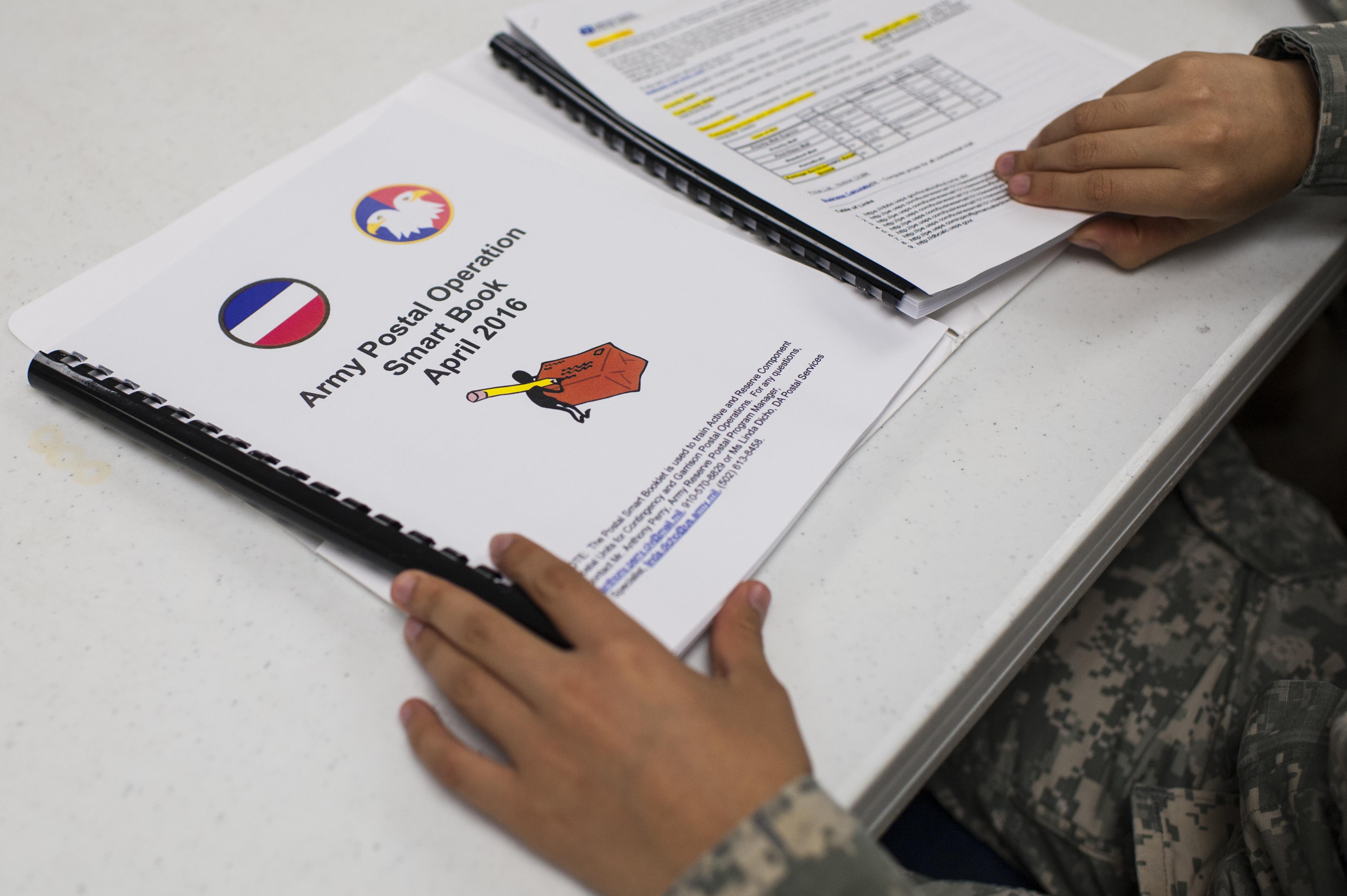 USARC G-1 S&S Division trains active Army postal unit for upcoming ...