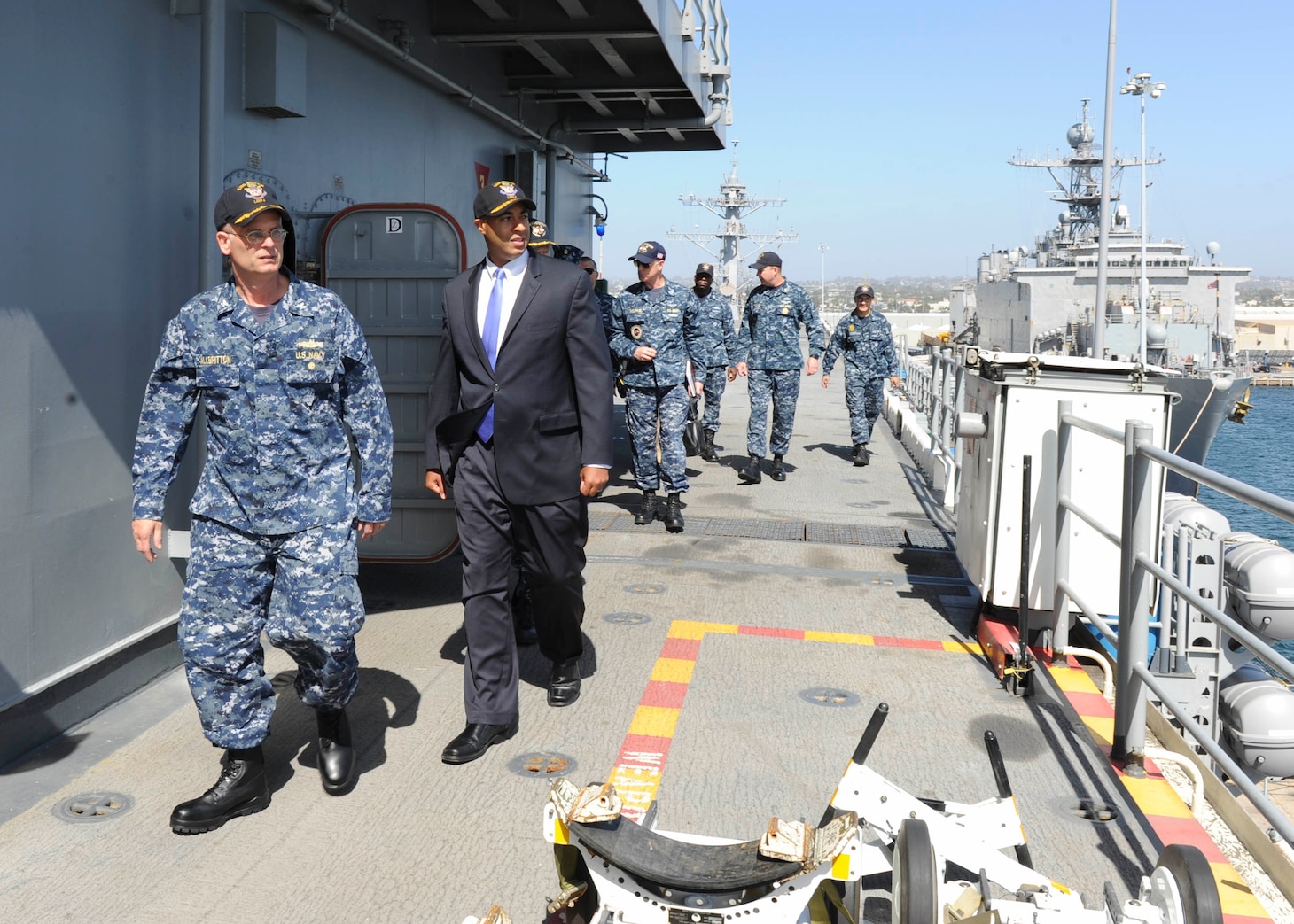 Assistant Secretary of the Navy visits San Diego Base facilities ...