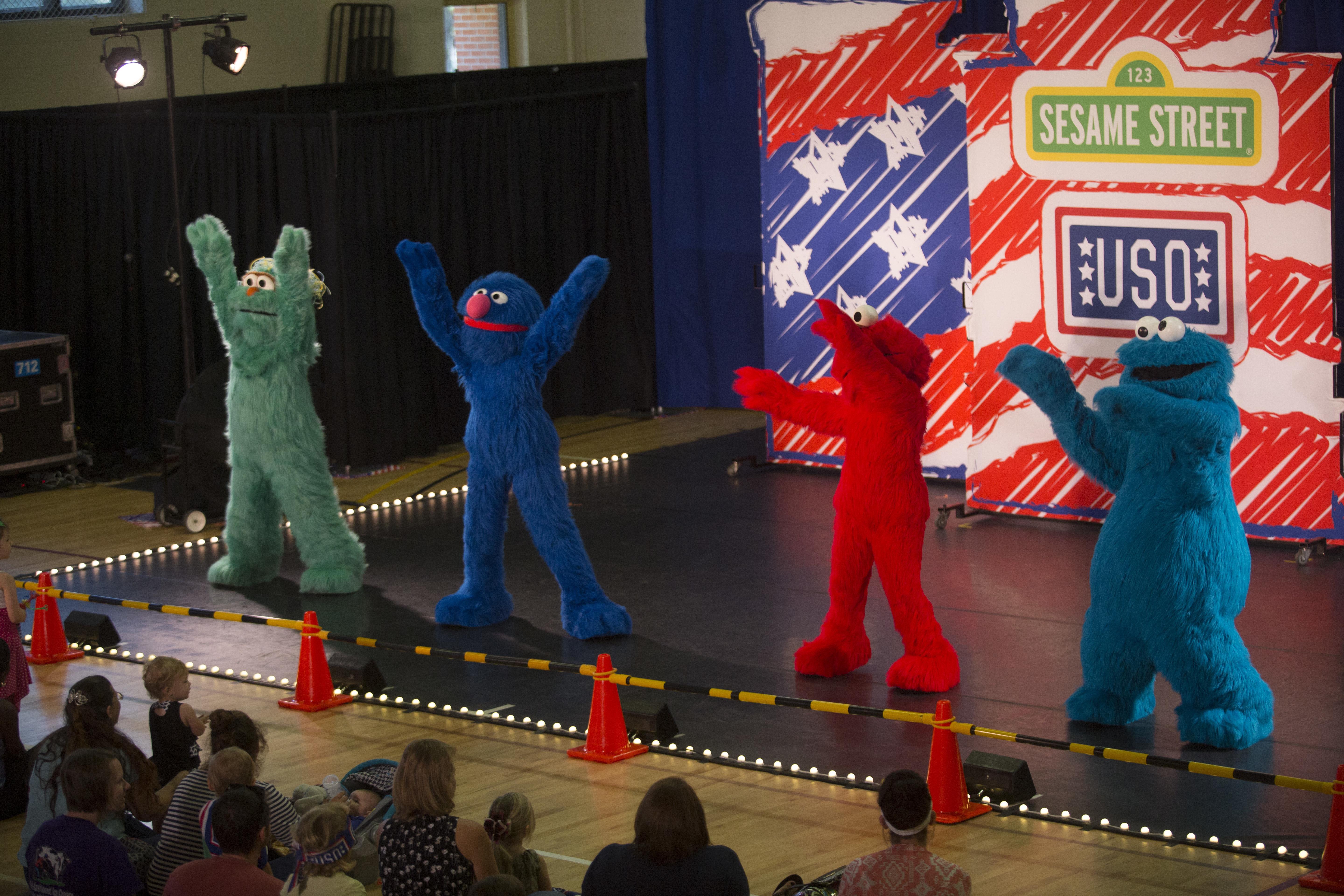 The Sesame Stree/USO Experince visits New River