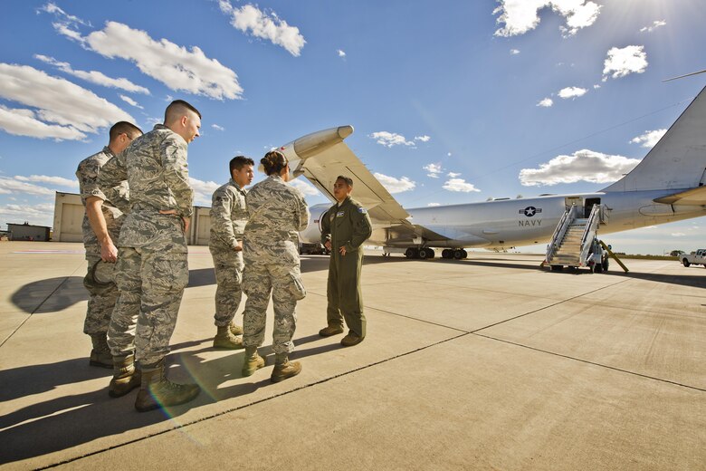 Looking Glass: USSTRATCOM's Airborne Command Post > Air Force Global ...