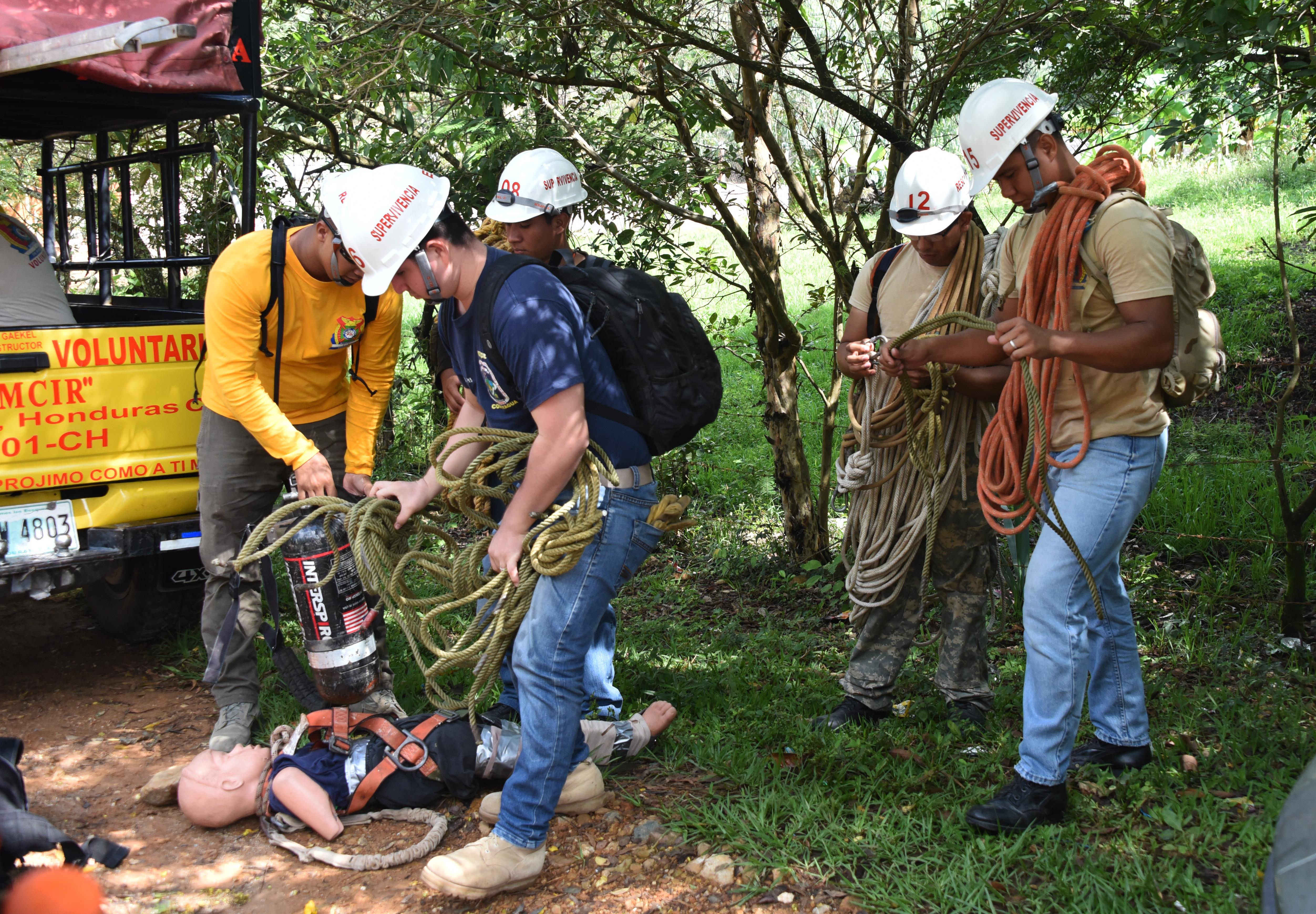 Honduran, U.S. volunteers conduct underground search and rescue ...