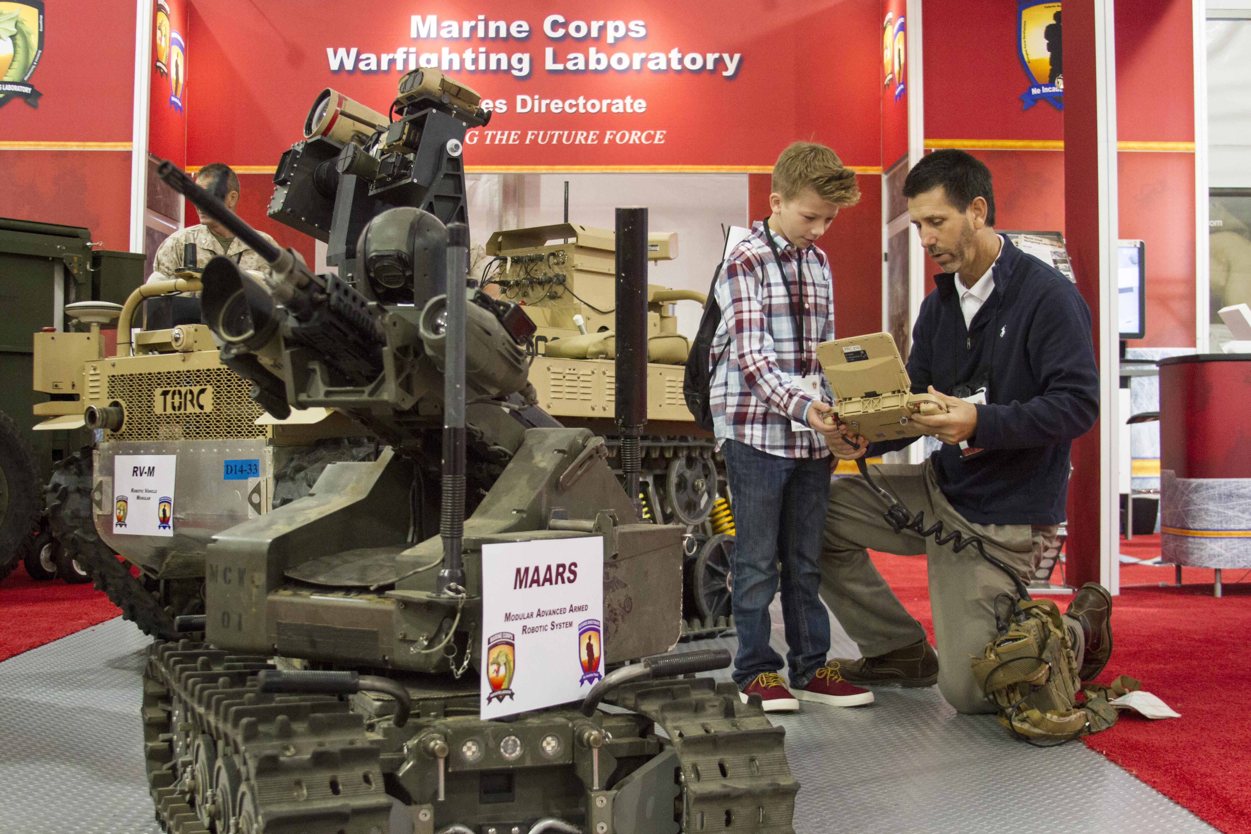 Boy's Battle Bot Intrigues Marines > Marine Corps Recruiting Command ...