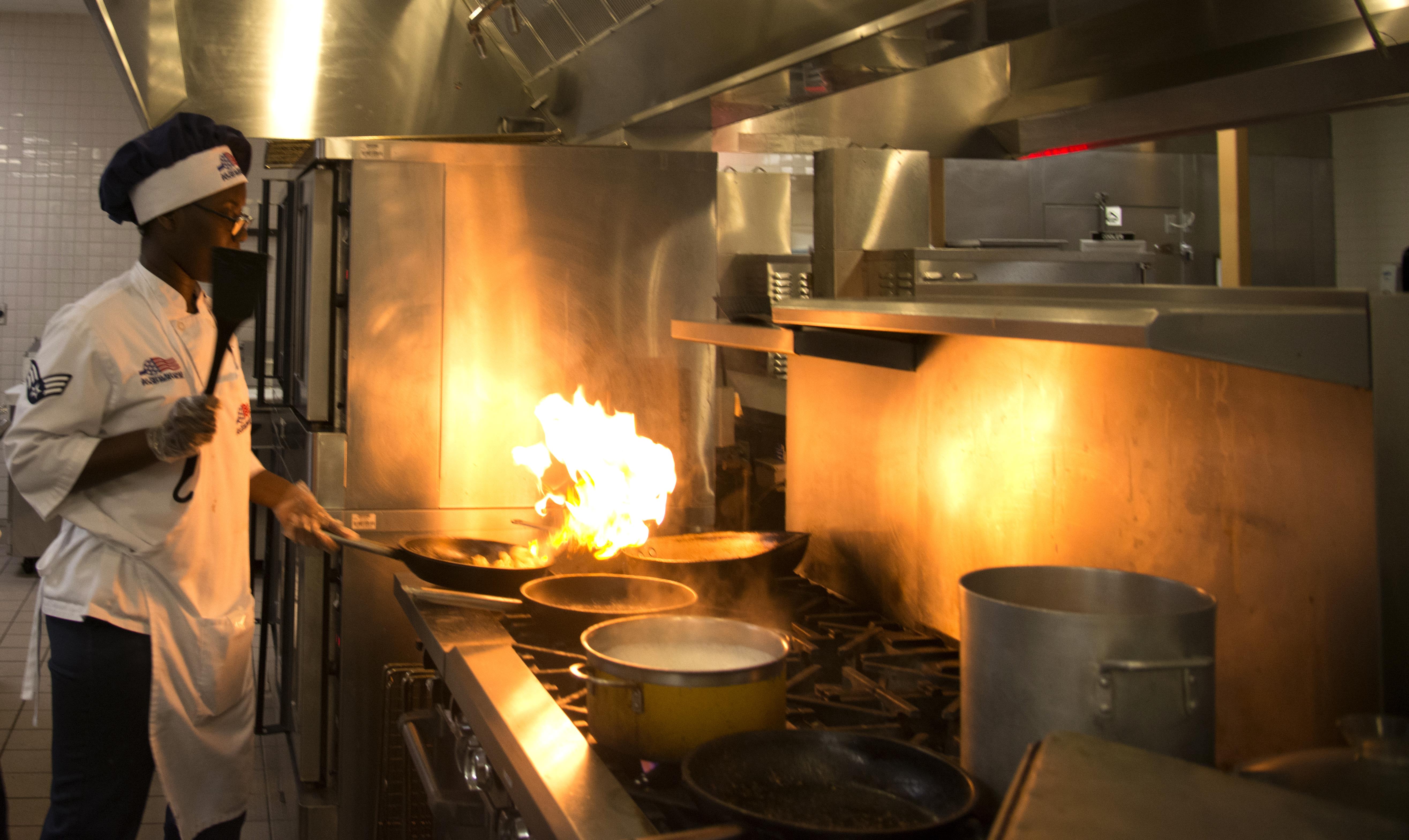 Diner’s Reef hosts first-ever MacDill Iron Chef Competition > MacDill ...