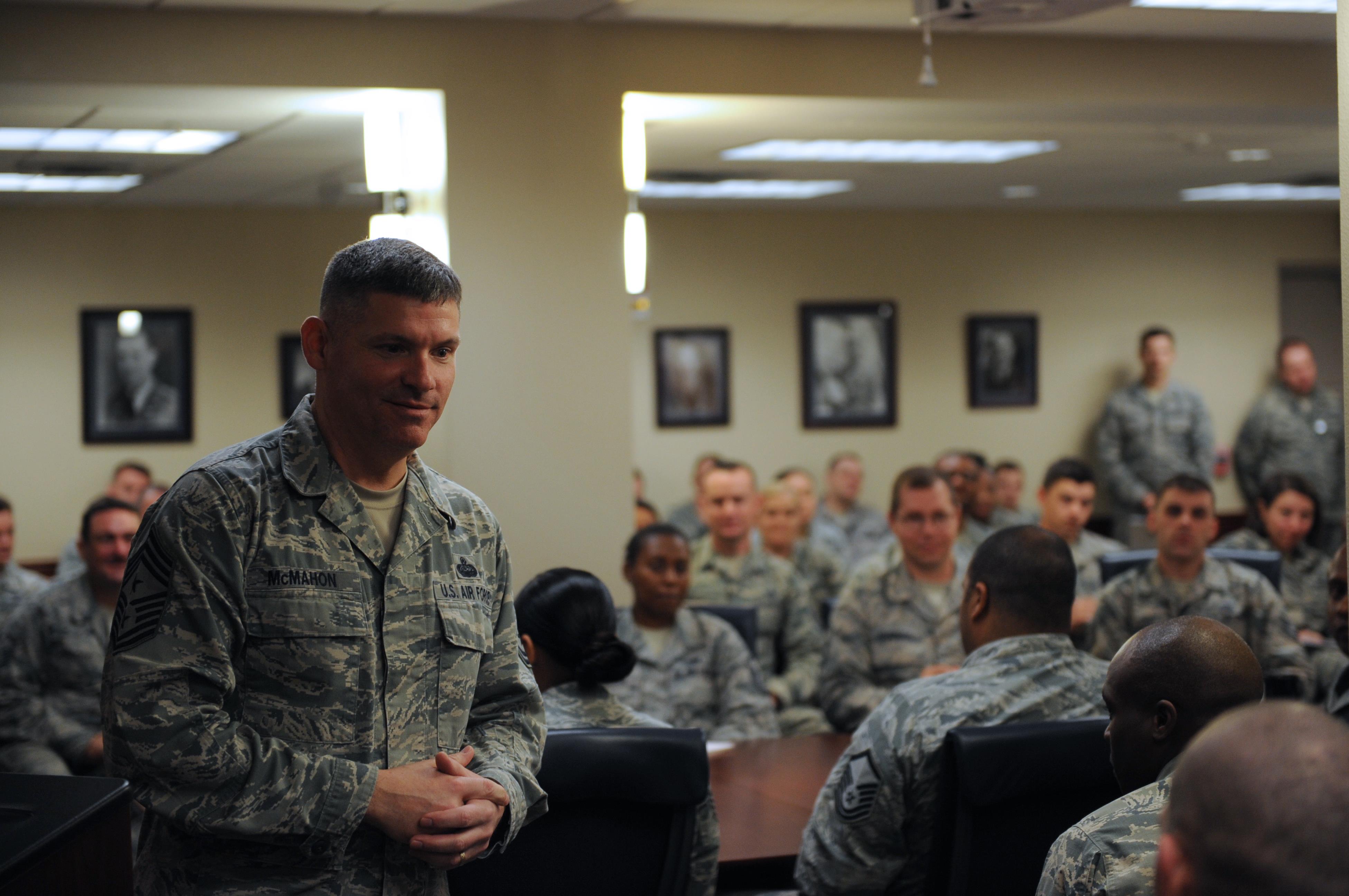 USSTRATCOM senior enlisted leader visits HQ 8 AF > Whiteman Air Force ...