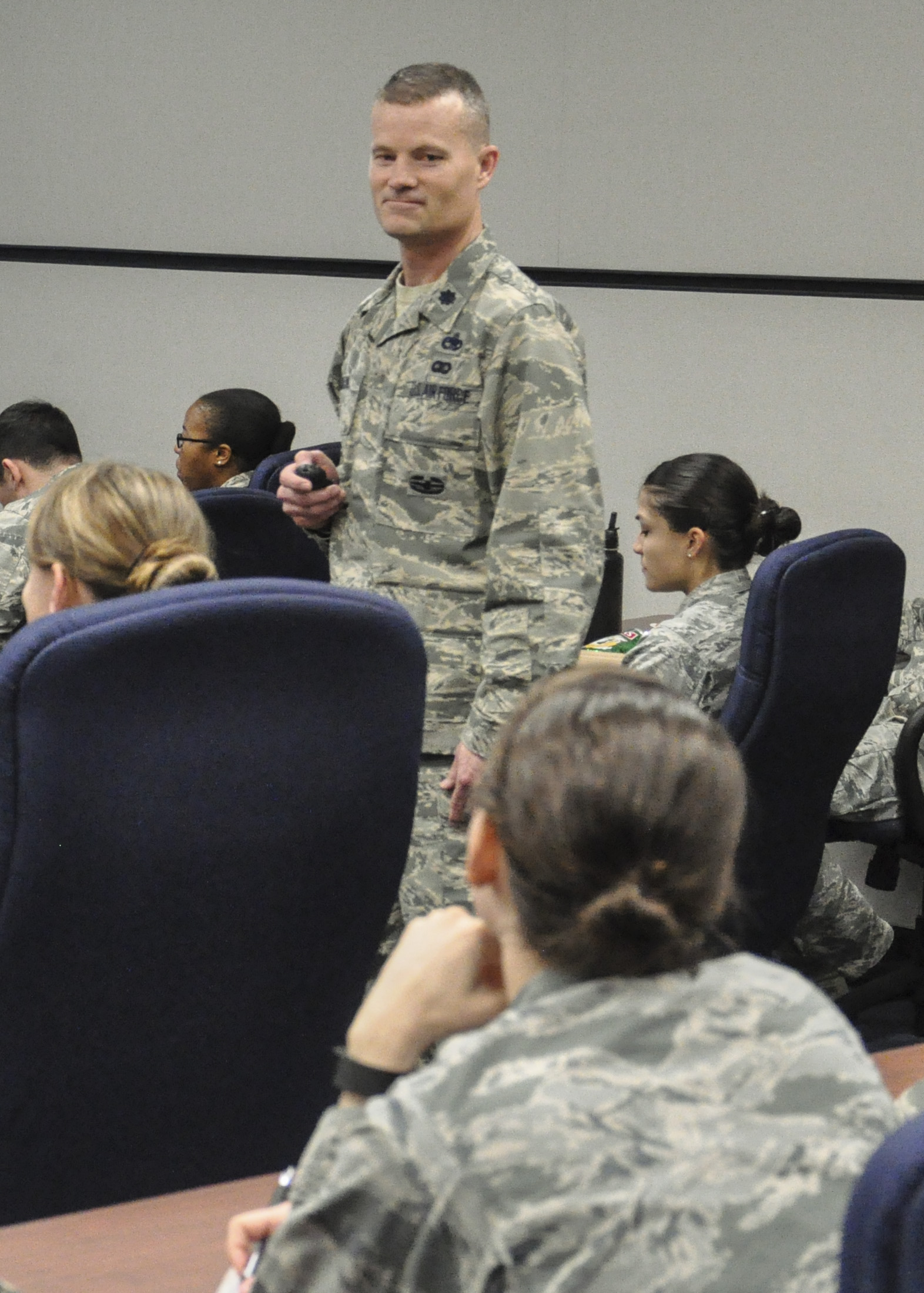 Chief of LRO Force Development visits JBMDL > Ramstein Air Base ...