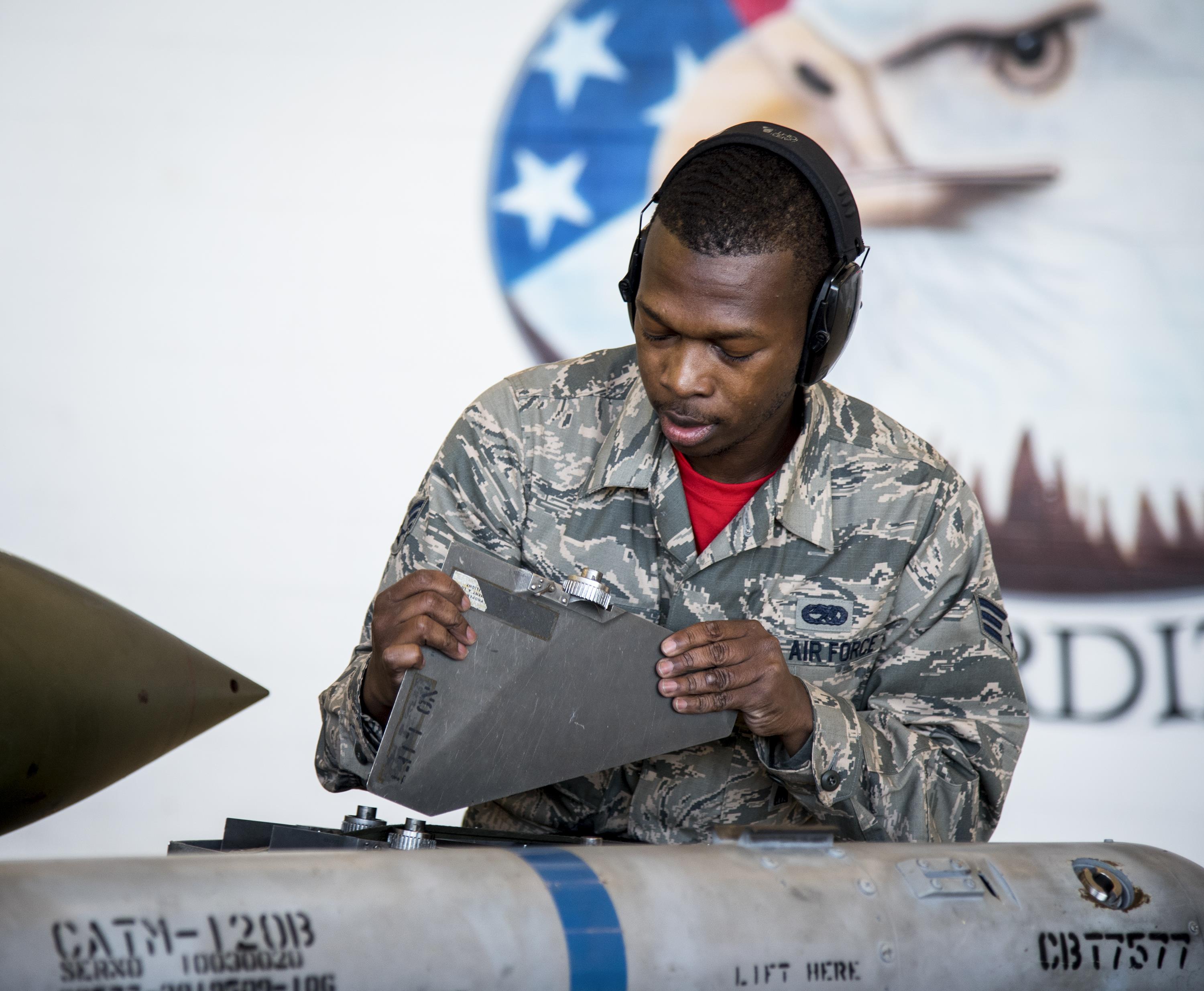 Arms race: annual base weapons load competition > Eglin Air Force Base ...