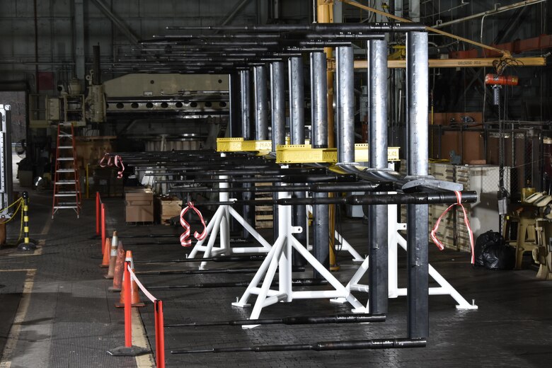 Rake fabricated at AEDC Model and Machine Shop to be used for flow ...