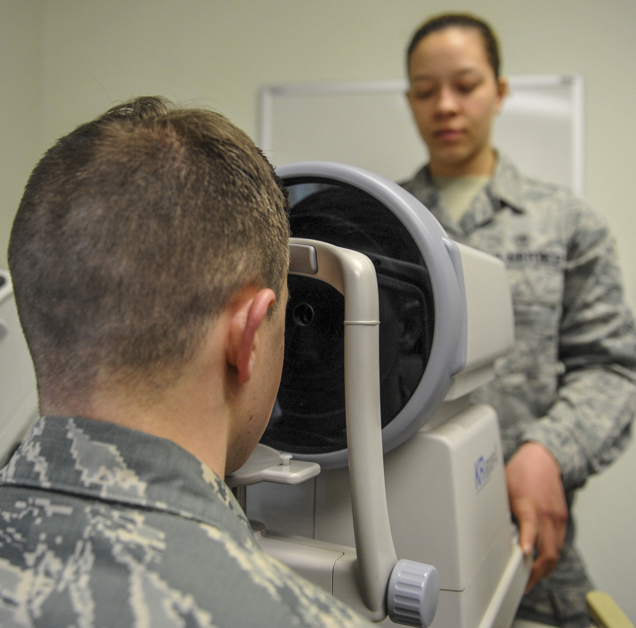 Can you see me now? Optometry taking care of Airmen > Kunsan Air Base ...