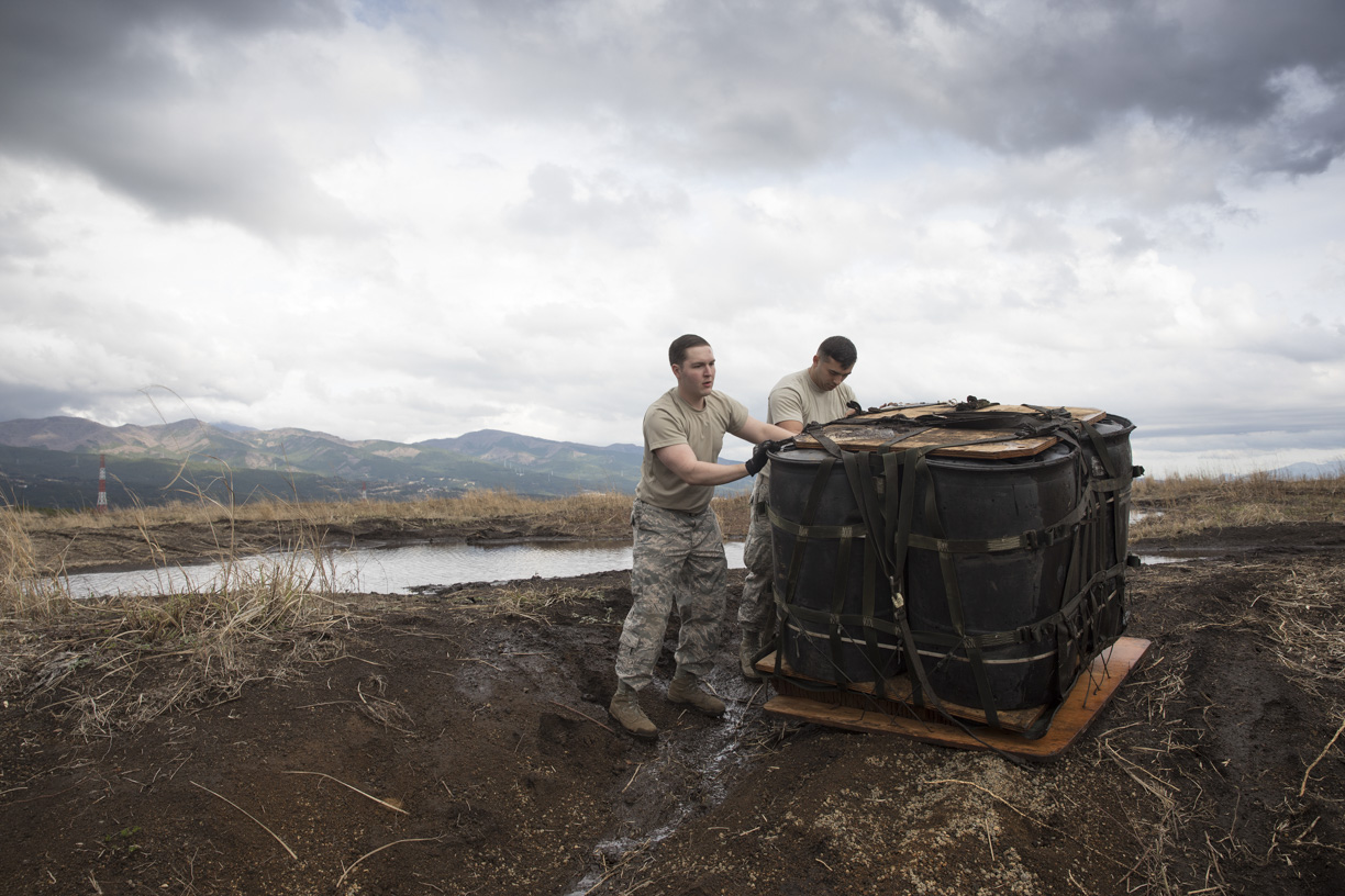 Yokota airmen conduct mass CDS airdrop