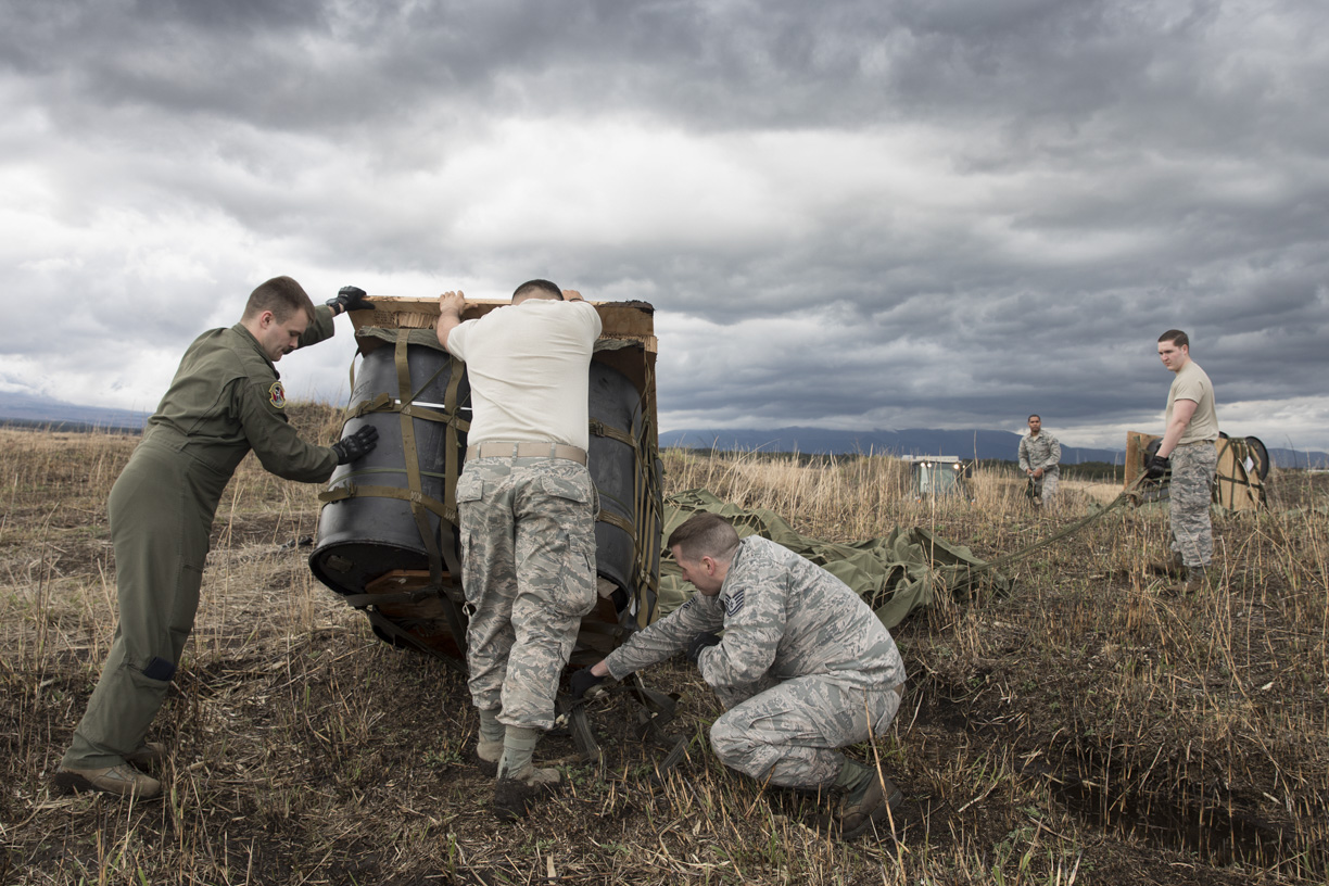 Yokota airmen conduct mass CDS airdrop