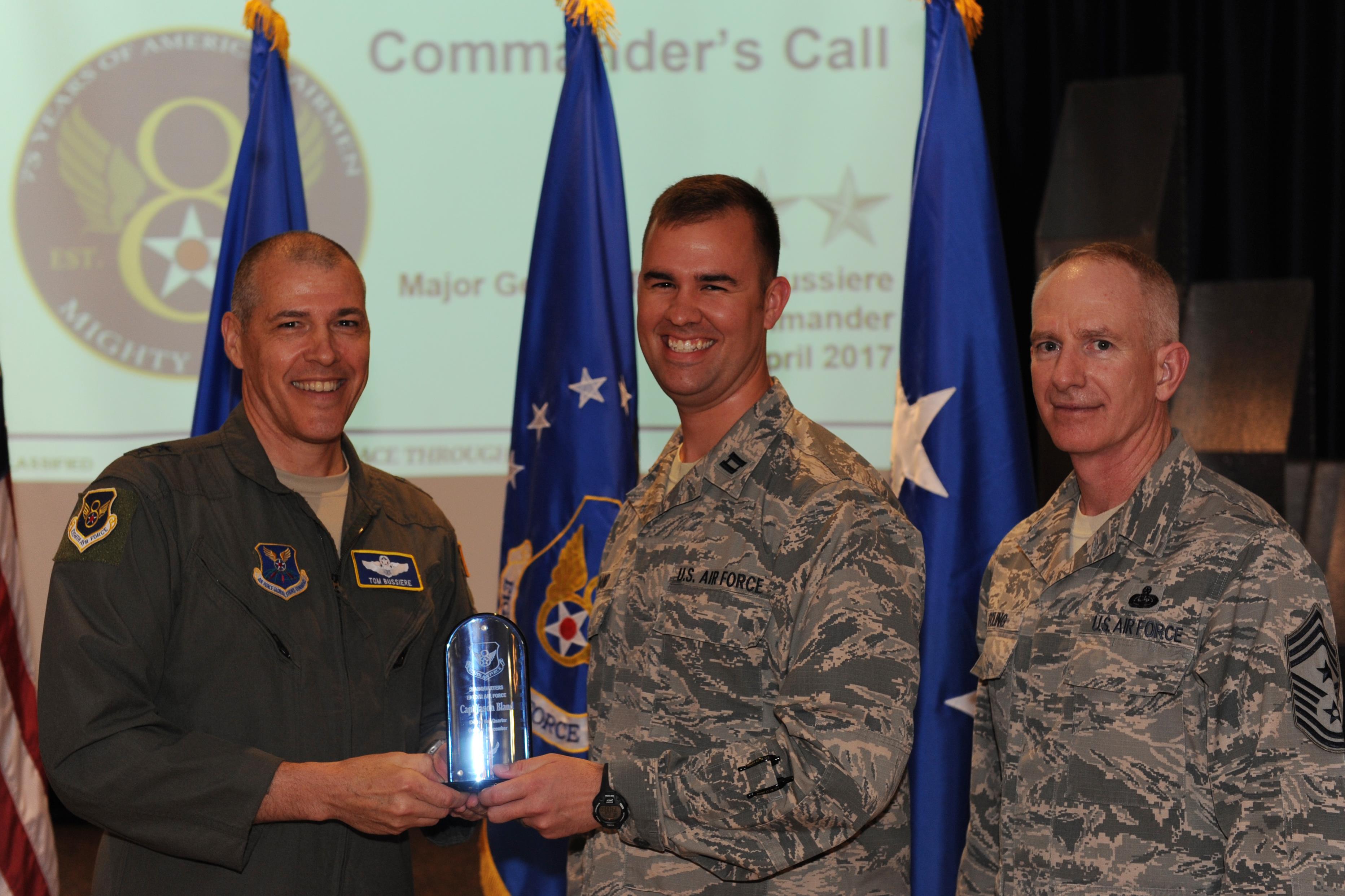 8 AF commander addresses HQ Airmen > 8th Air Force/J-GSOC > Article Display