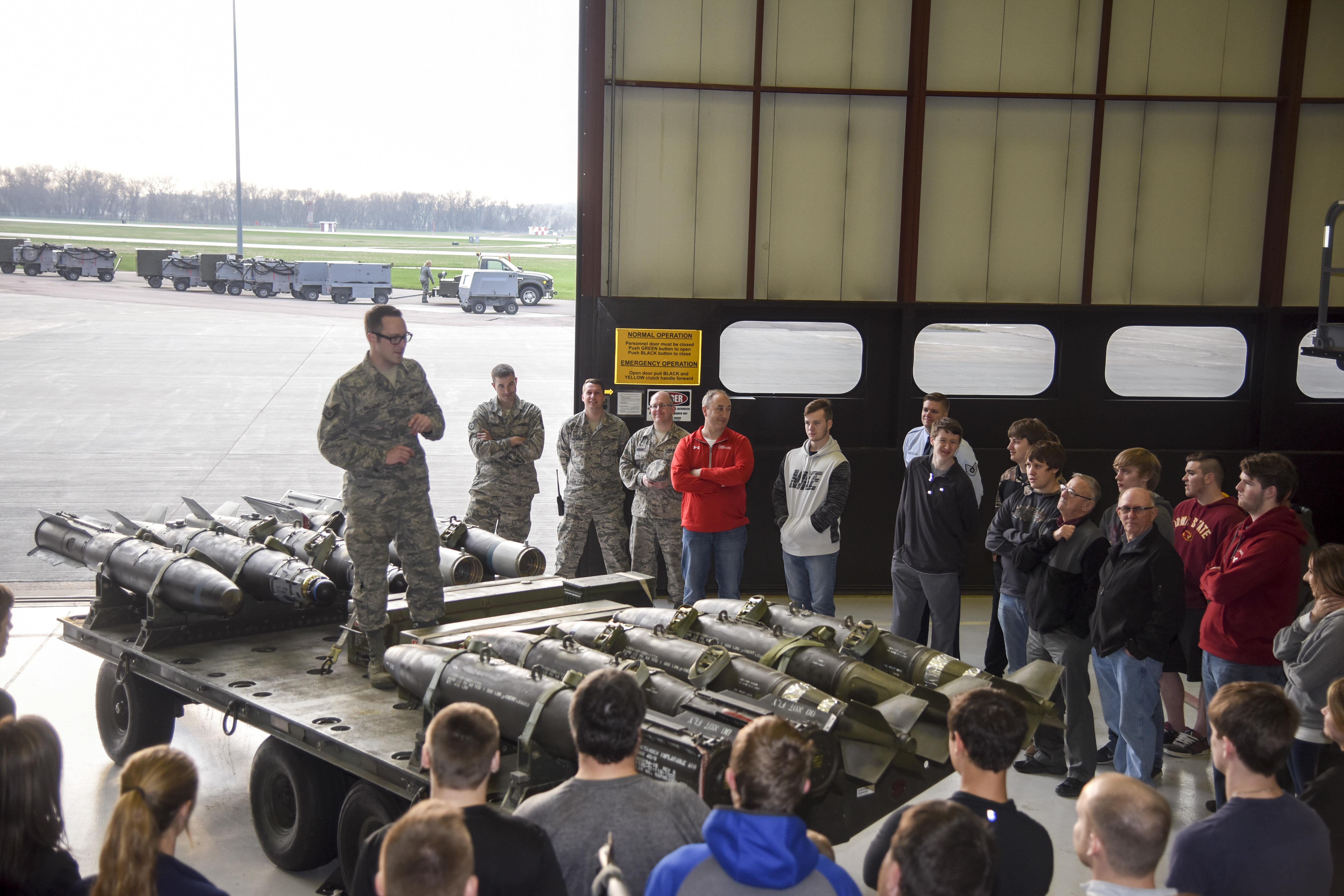 First Night Flying Career Day A Success > 114th Fighter Wing > News