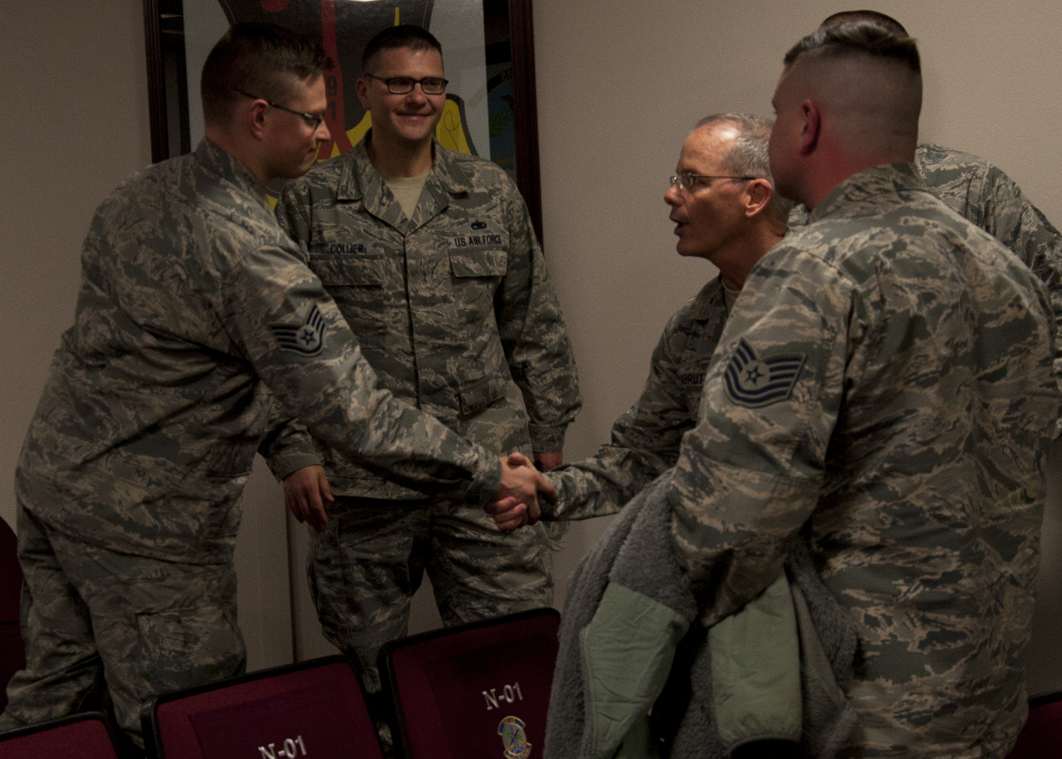2 AF commander visits Minot AFB > Minot Air Force Base > Article Display