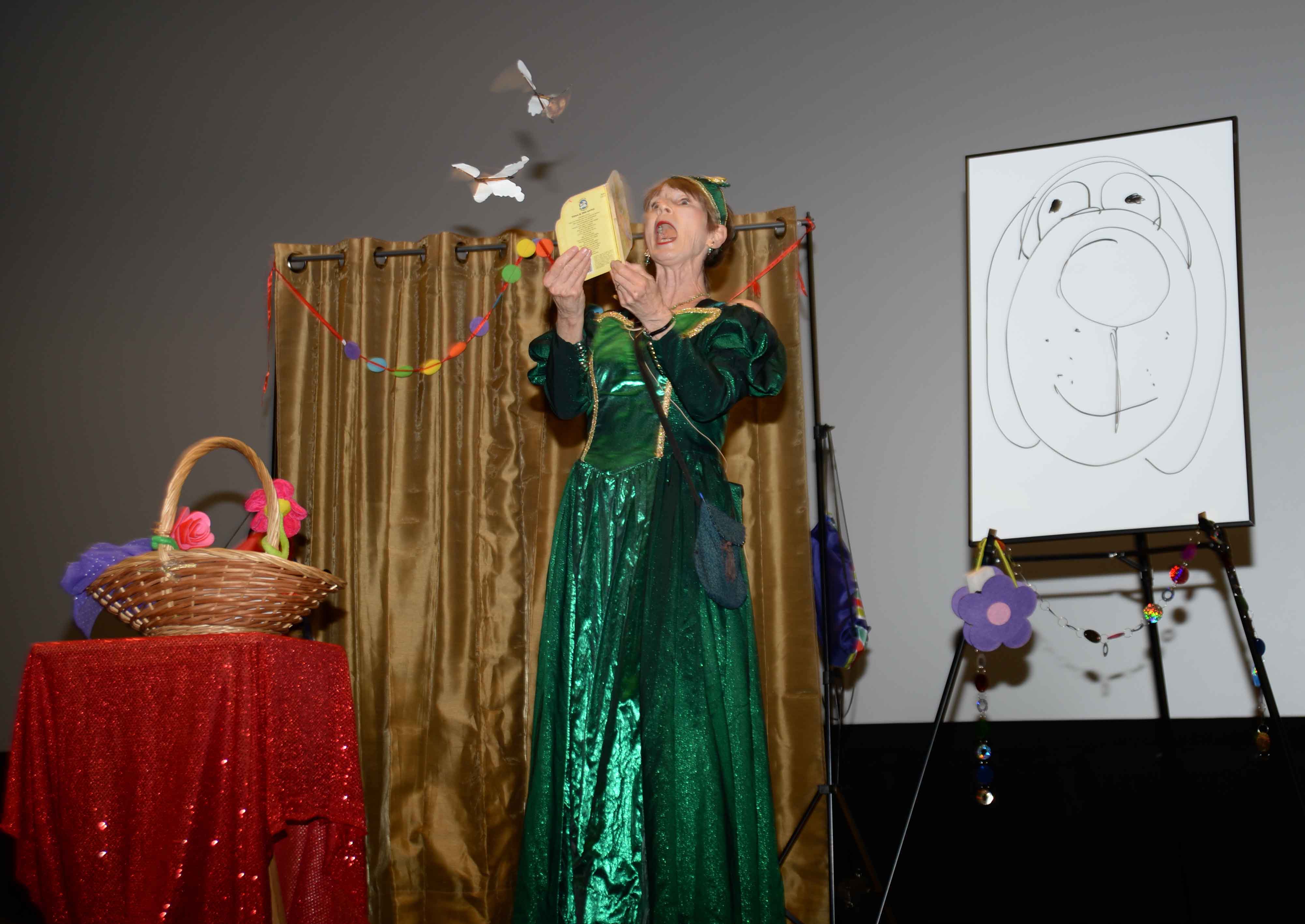 ‘Fairyland’ storyteller brings magic, laughter to dozens of ...