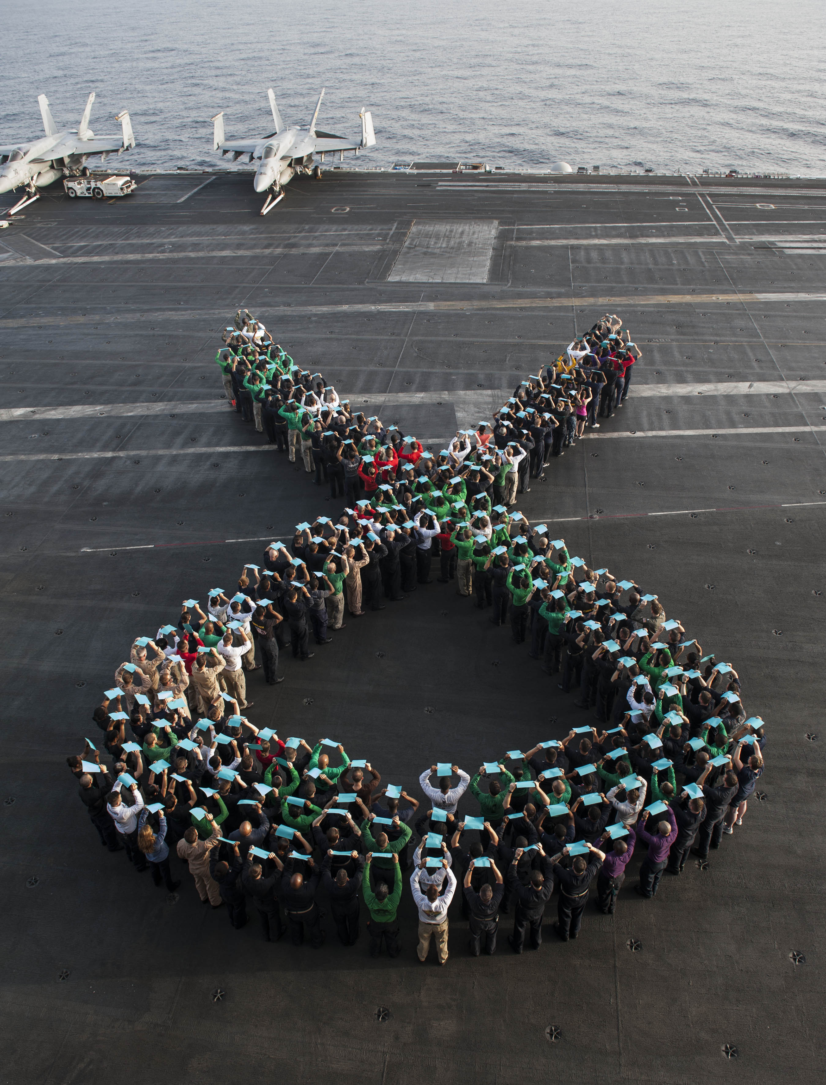 GWHB Forms Human Ribbon For SAPR Month > United States Navy > display ...