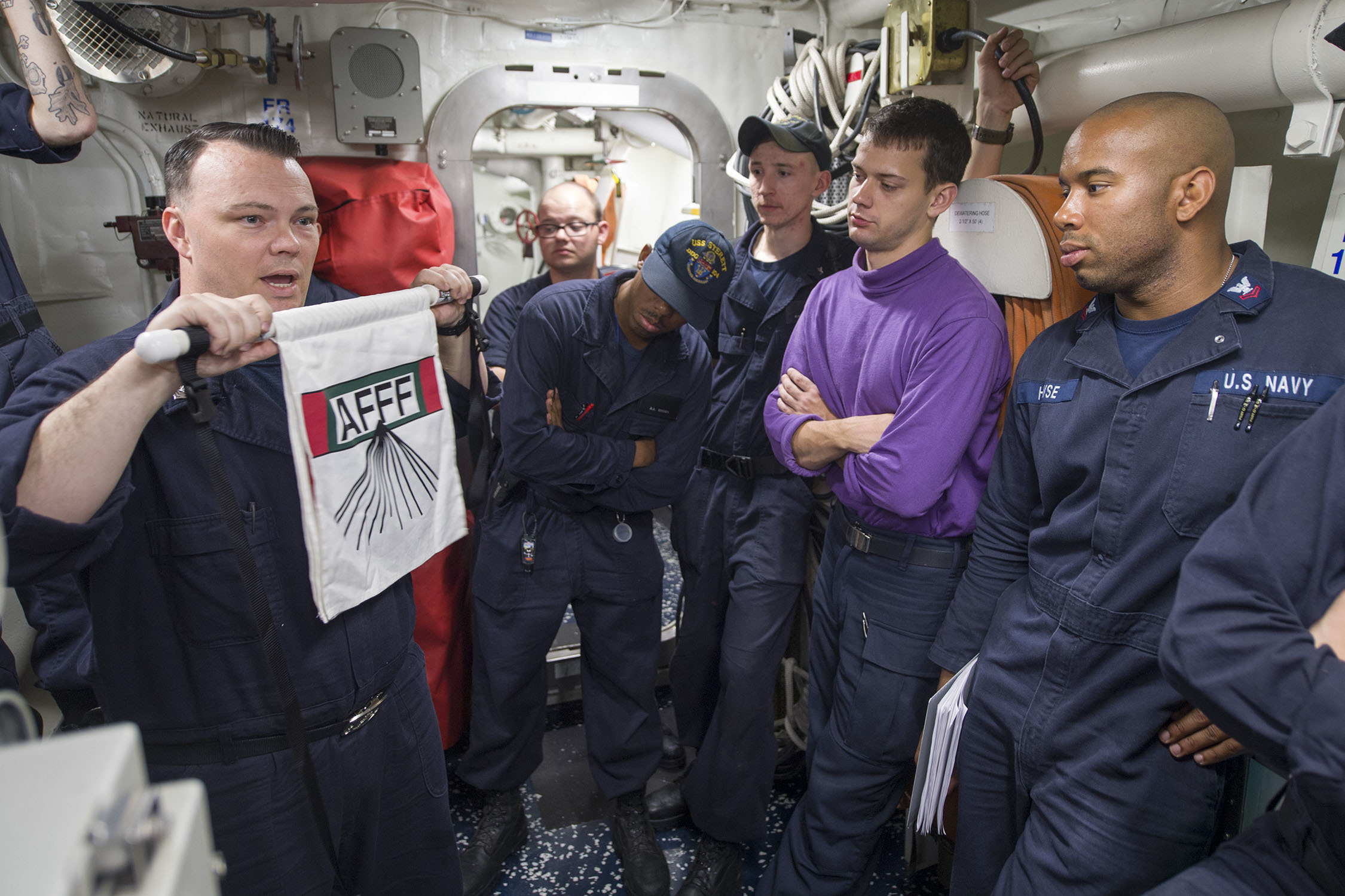 Sterett Sailors Hone Damage Control Skills > United States Navy ...