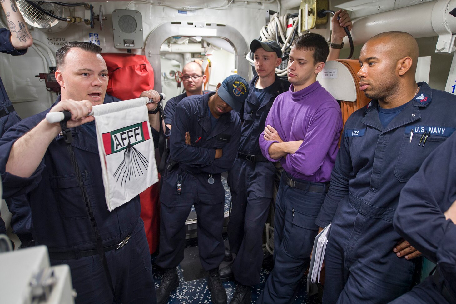 Sterett Sailors Hone Damage Control Skills > United States Navy ...