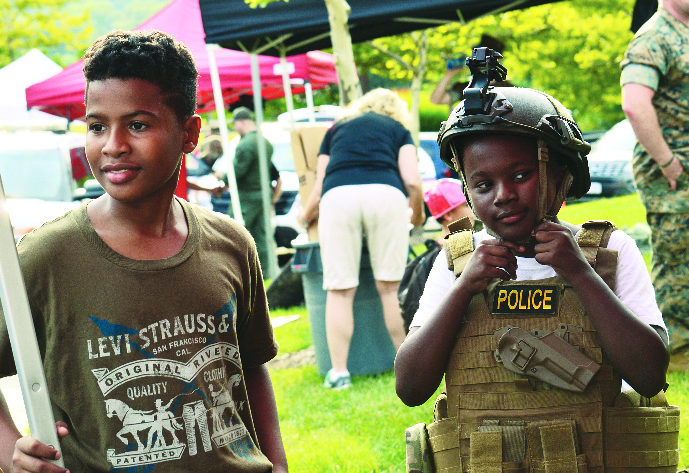 Families join protectors of the Crossroads for night of fun > Marine ...