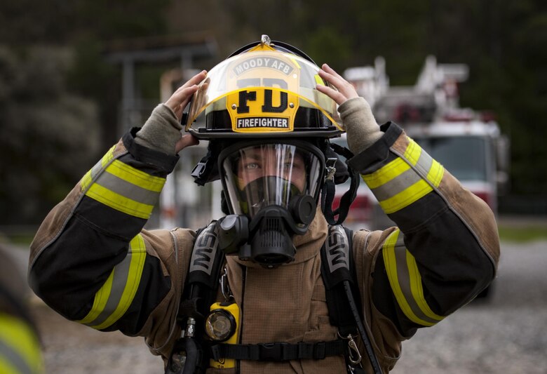 Firefighters smoke rapid intervention training > Moody Air Force Base ...