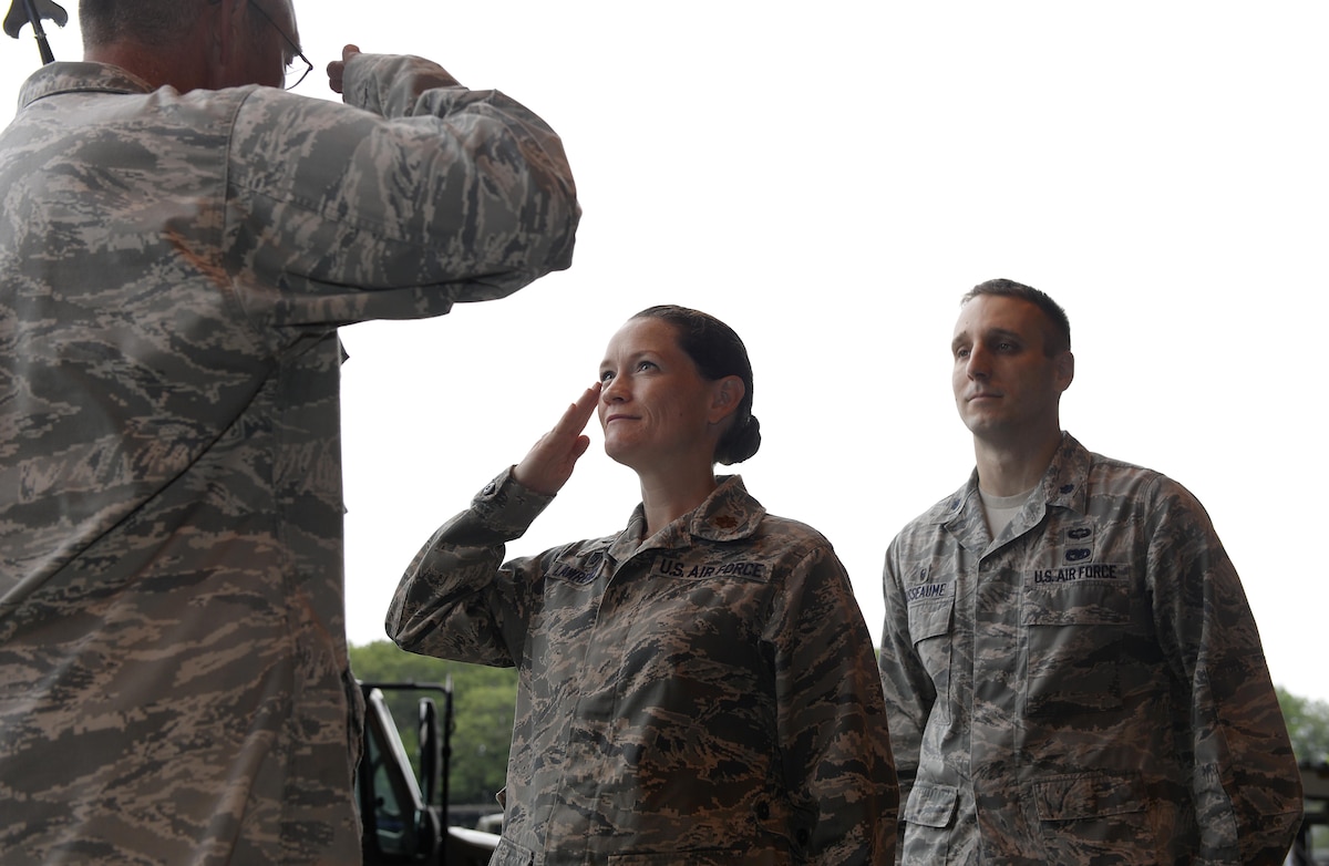 Lawrence takes command of 157th LRS > 157th Air Refueling Wing ...