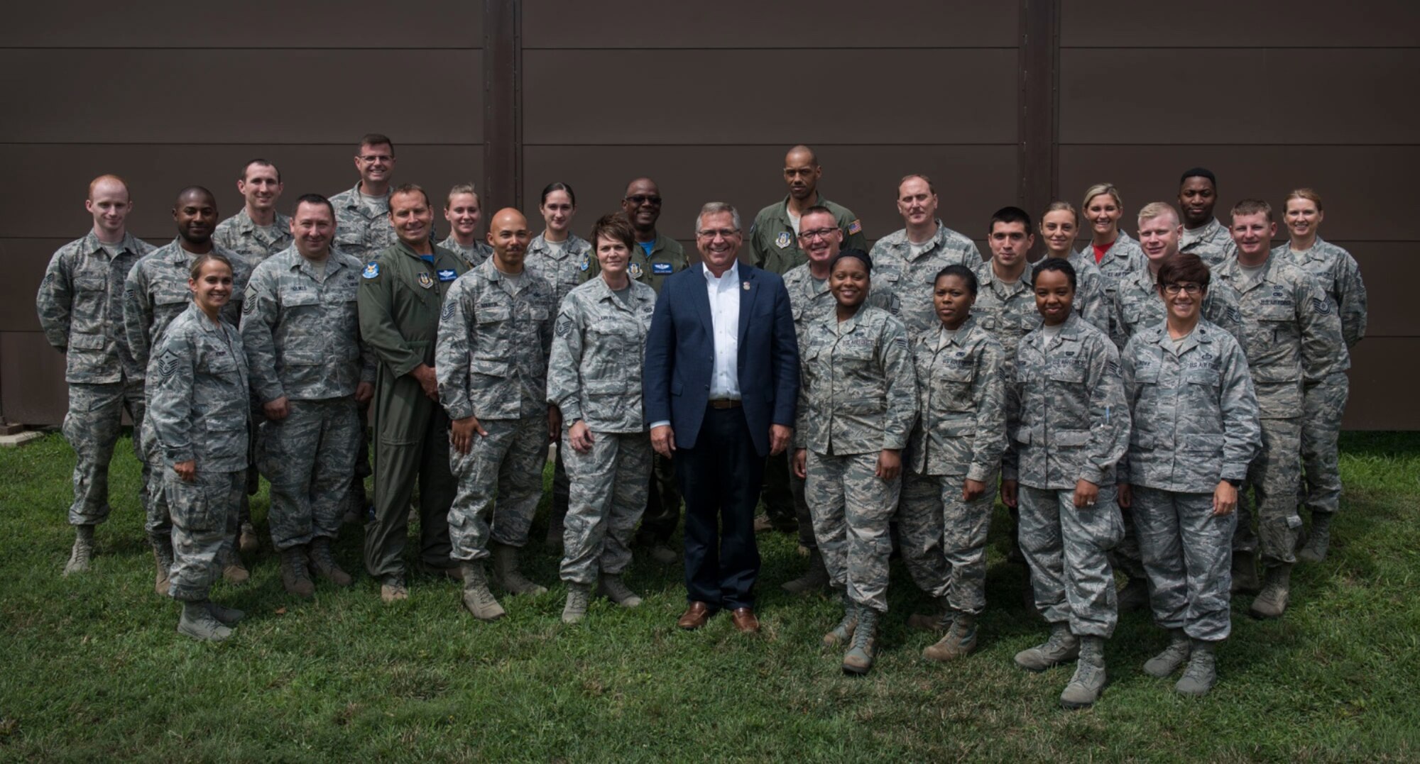Bost visits the 932nd Airlift Wing > 932nd Airlift Wing > Article Display