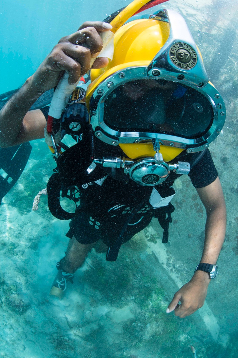 US, Sri Lanka Navy Divers Conclude Training in Guam > United States ...