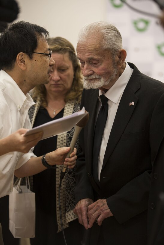 Marine returns Japanese WWII flag to original family