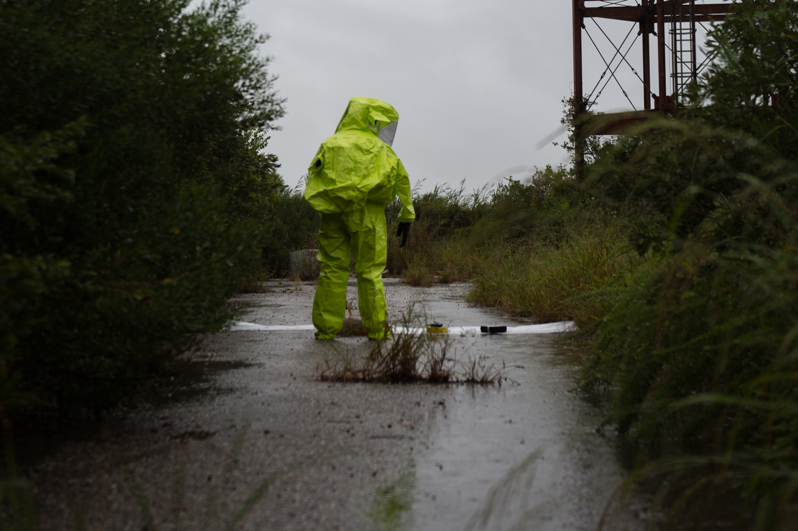Behind the cordon: EOD trains to contain > Joint Base Langley-Eustis ...