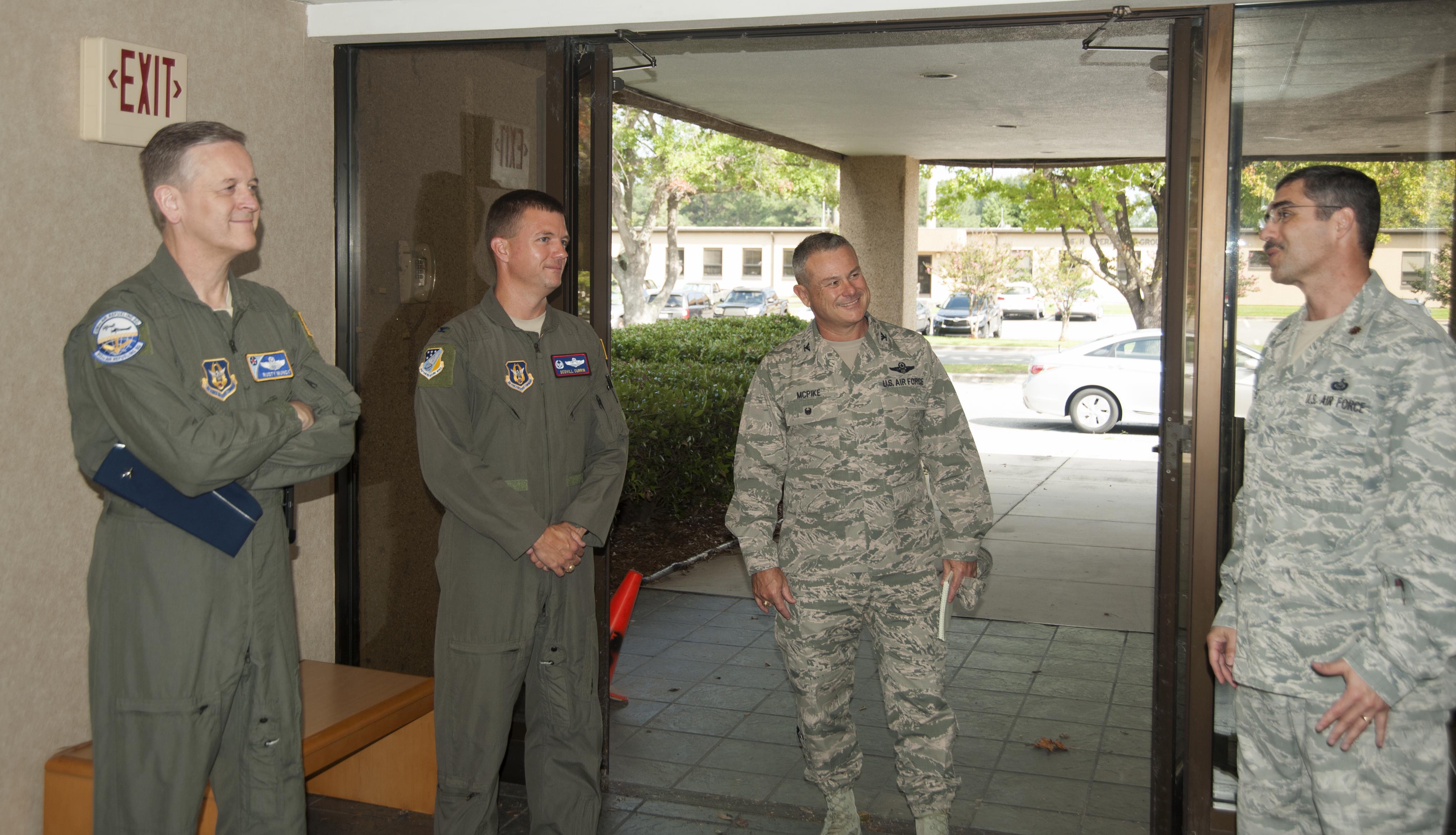 Brig. Gen. Russell A. Muncy, 4th Air Force vice commander visits the ...