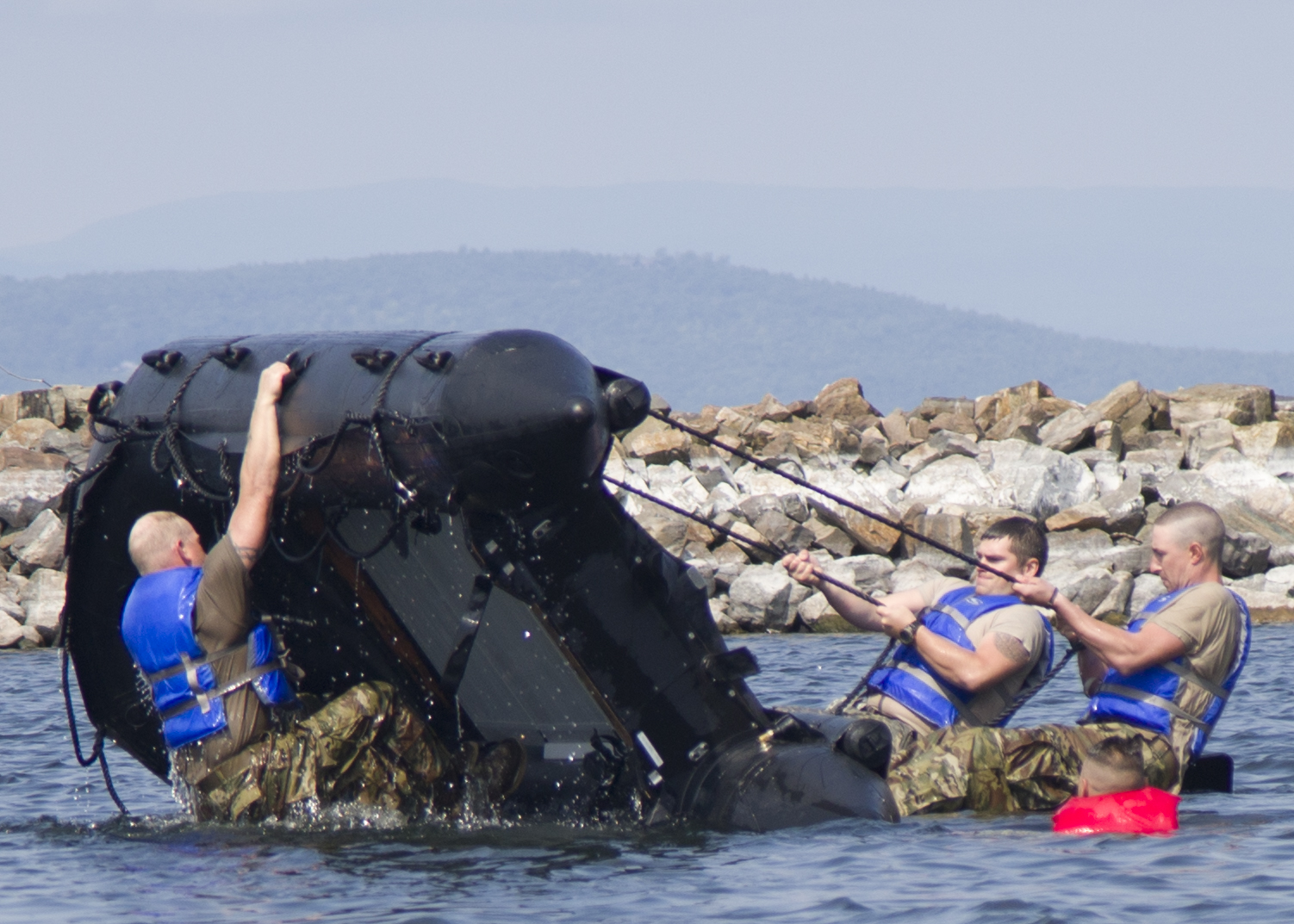 Cavalry conducts amphibious training