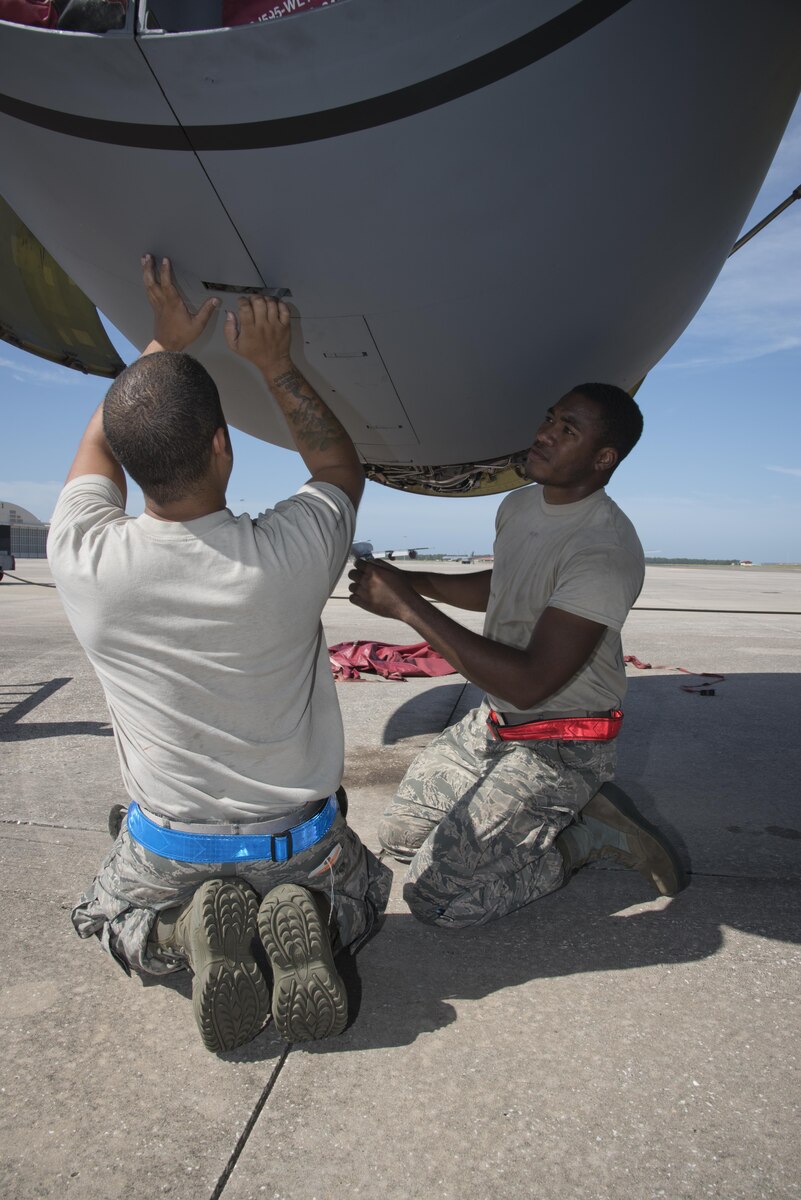 One team, one goal; Jet engine mechanics maintain the mission > 927th ...