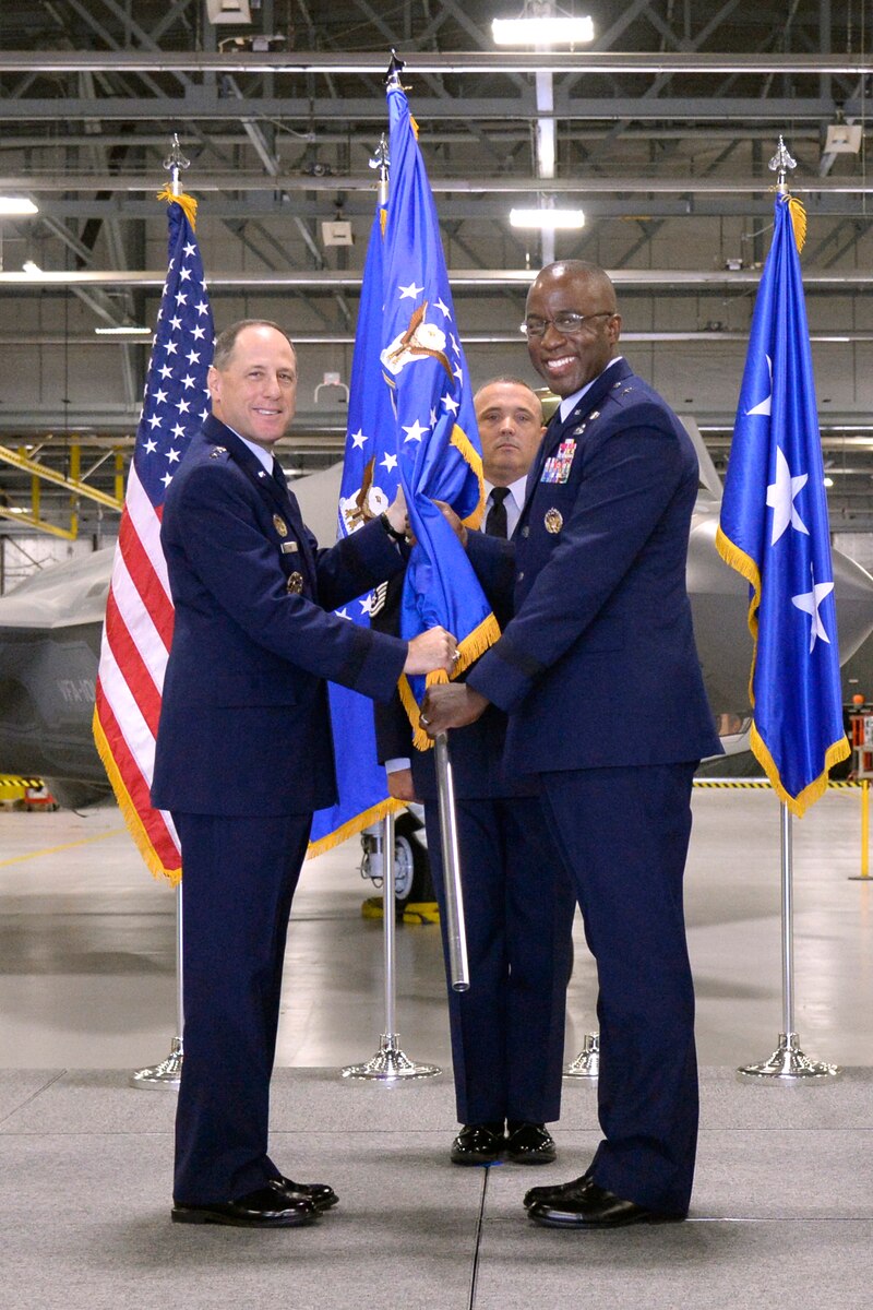 Hill AFB welcomes new Ogden ALC commander > Air Force Sustainment ...